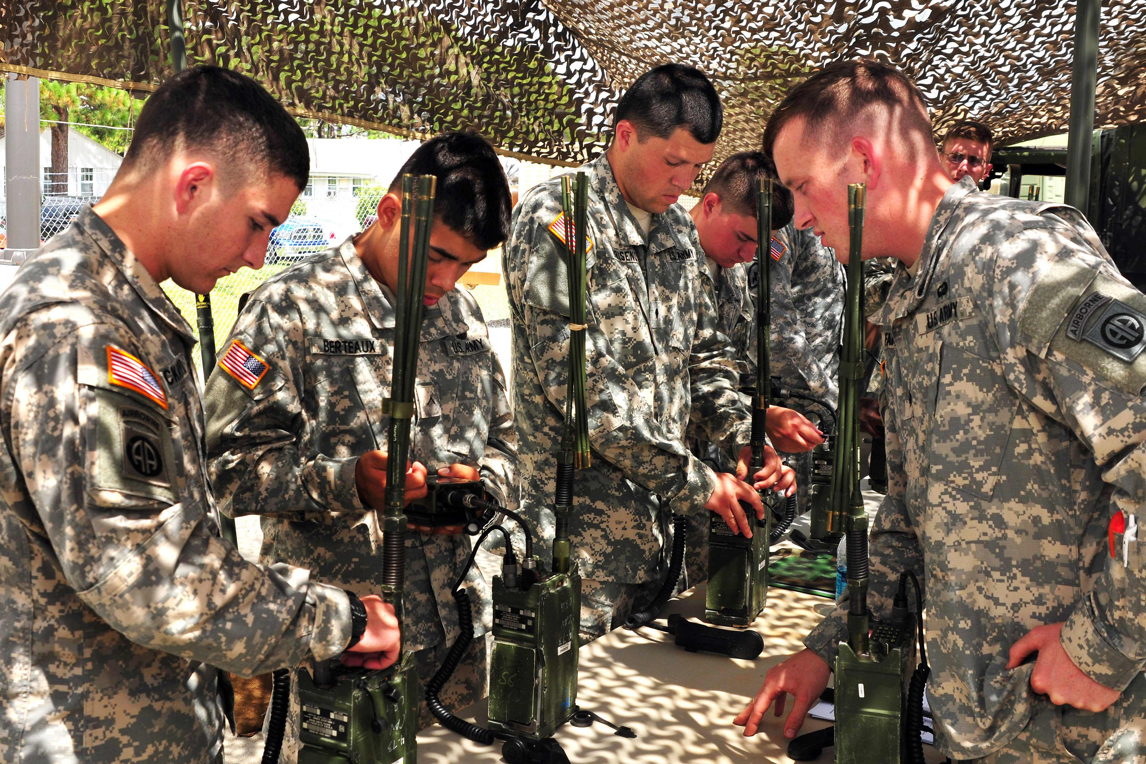 Paratroopers properly load frequencies into their single-channel ground ...