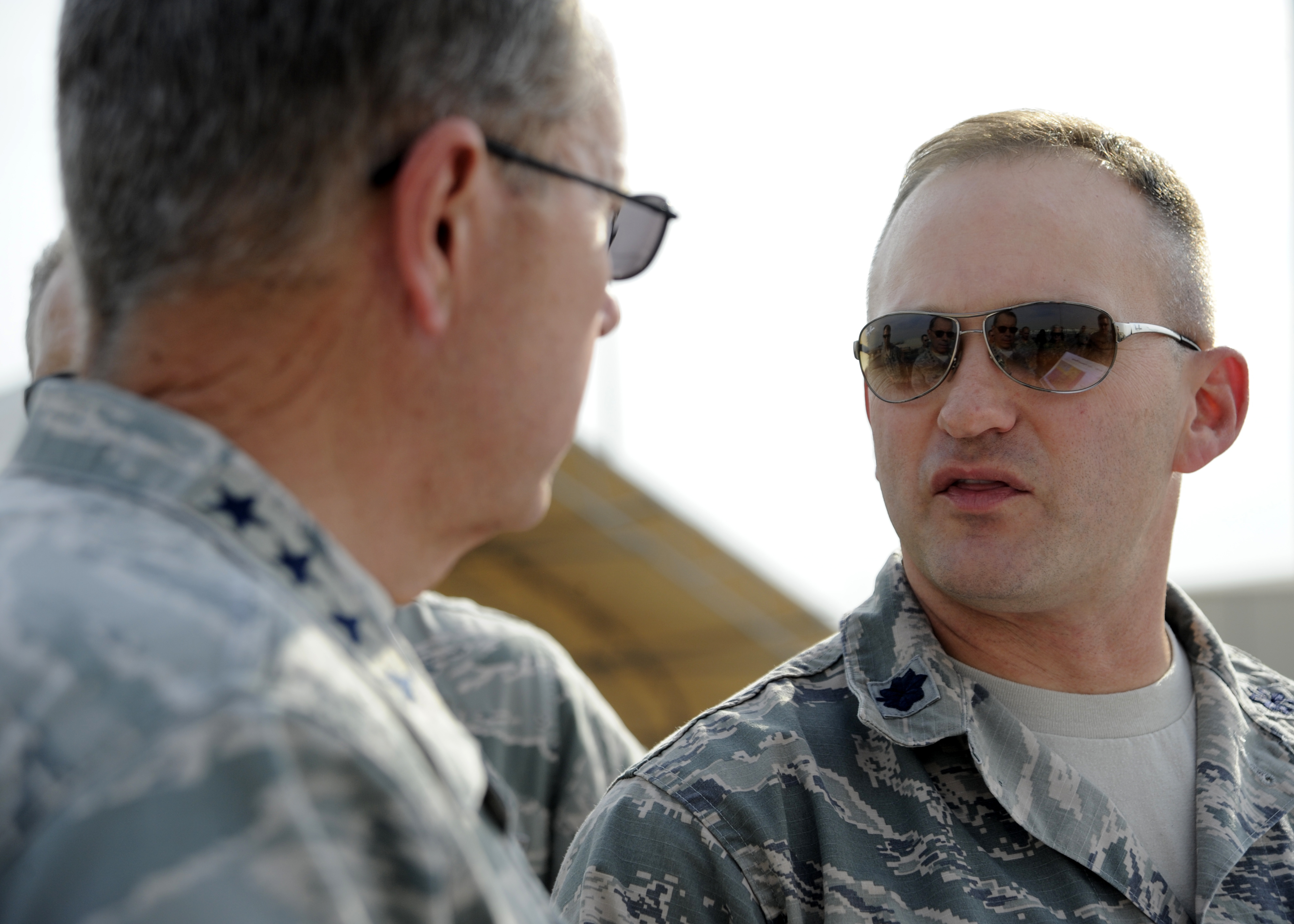 USTRANSCOM commander visits deployed troops