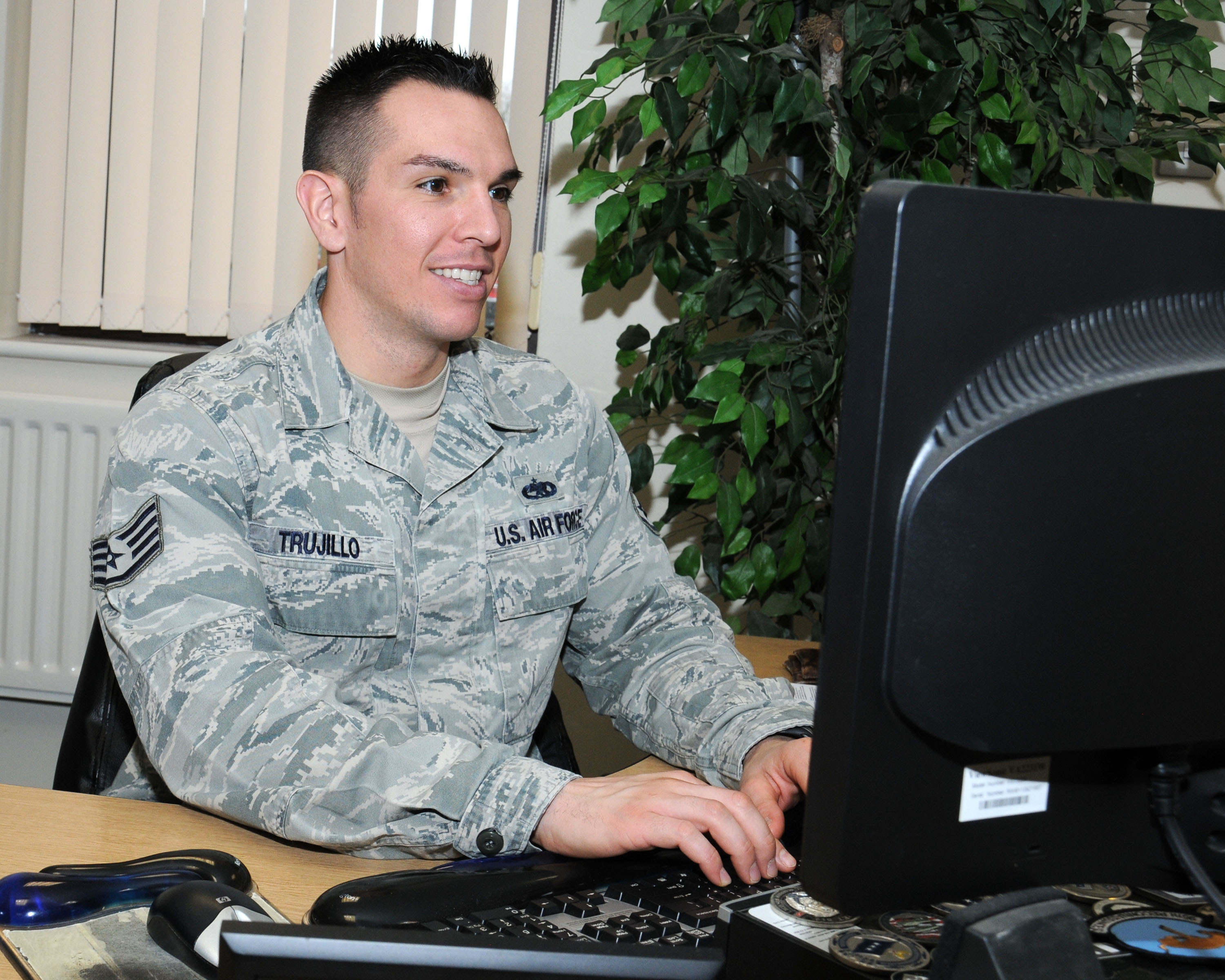 Dormitory dayroom to double as AADD lounge > Royal Air Force Mildenhall ...