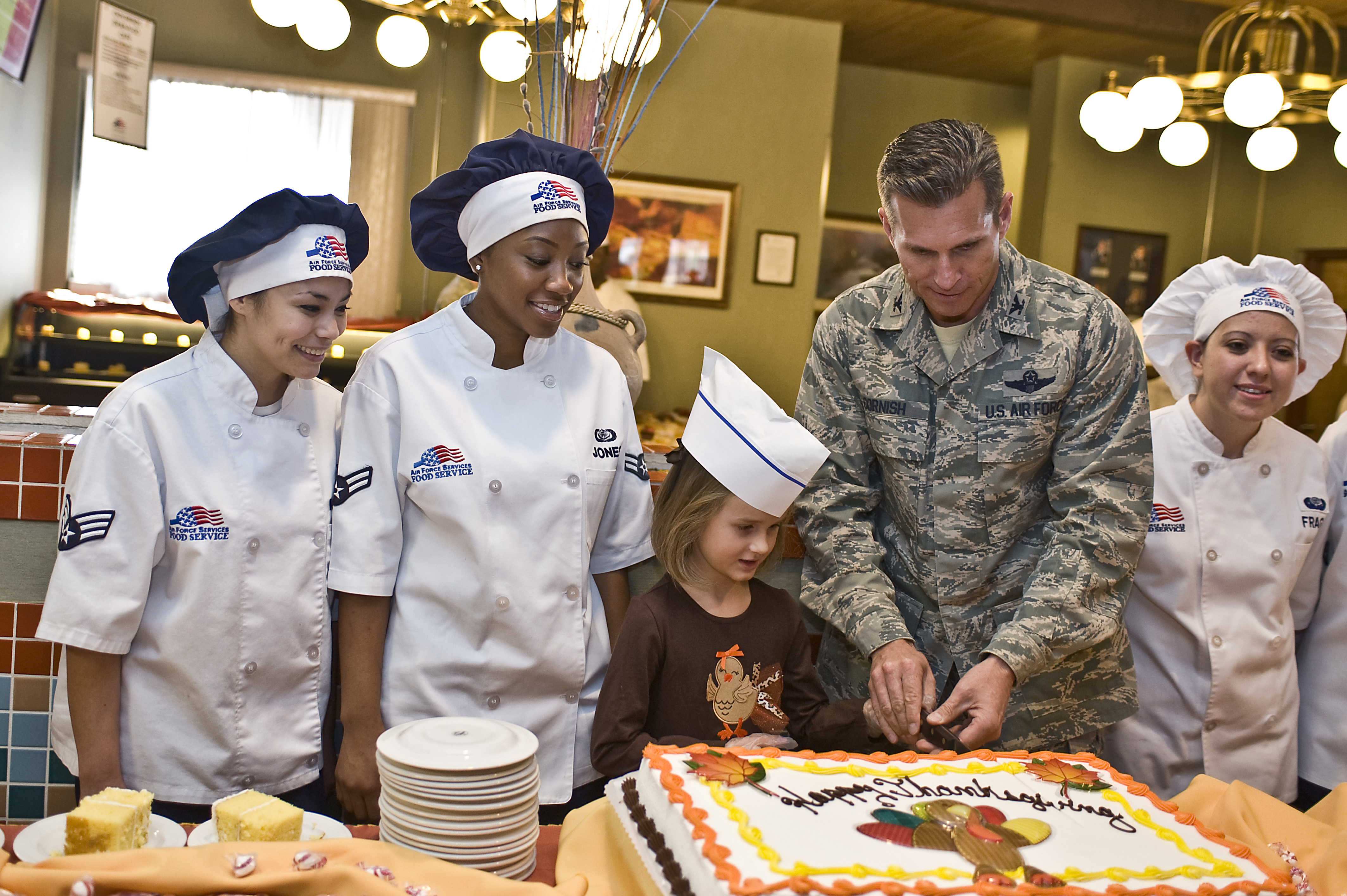 Crosswinds Dining Facility hosts annual Thanksgiving meal > Nellis Air ...