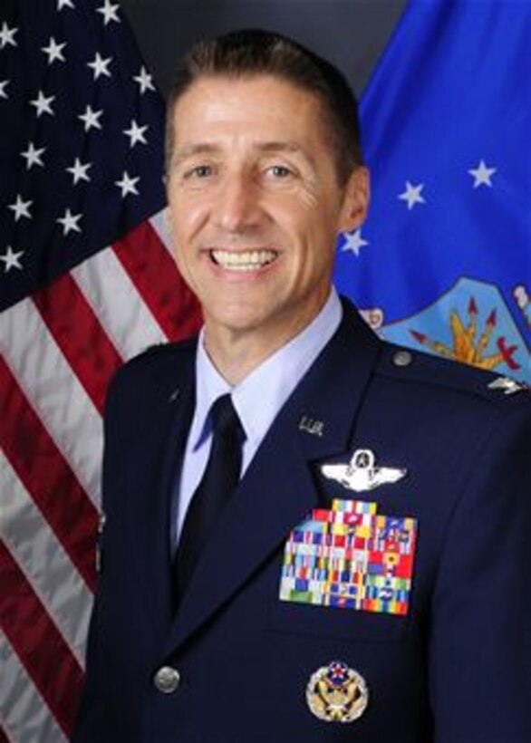 Col. Scott V. DeThomas, 6th Air Mobility Wing commander