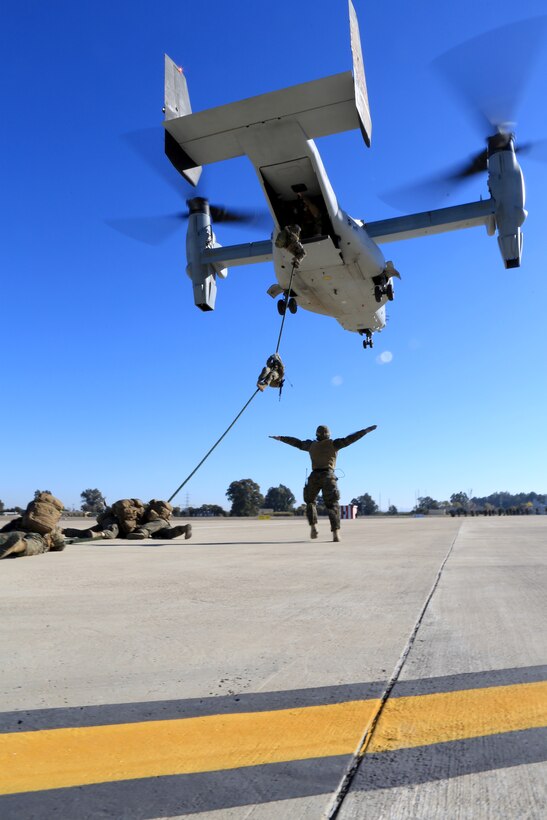 Crisis Response Marines conduct suspension training in Spain