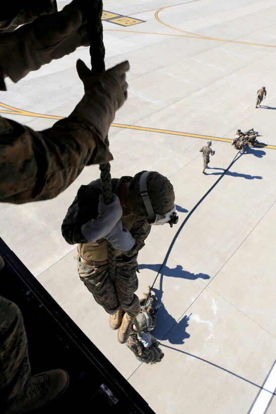 Crisis Response Marines conduct suspension training in Spain
