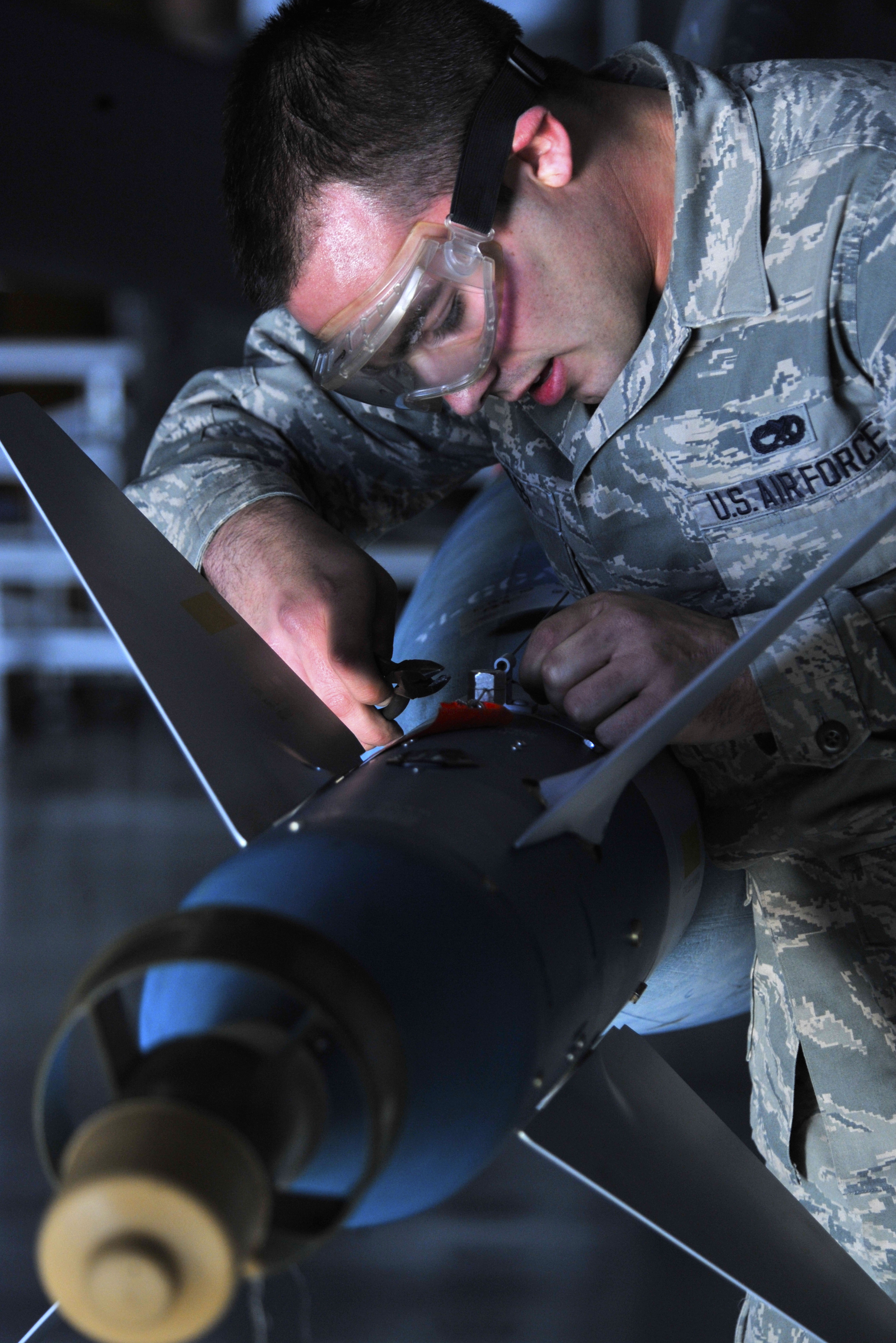 Crews compete for load crew of the quarter title > Shaw Air Force Base ...