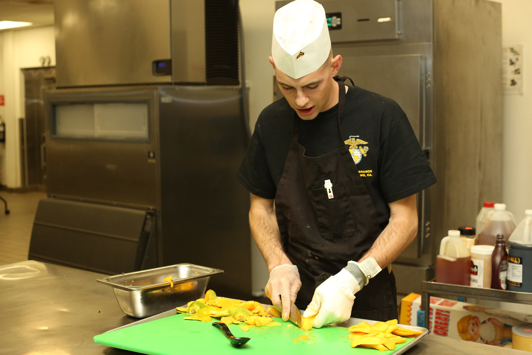 Combat Center holds Chef of the Quarter Competition