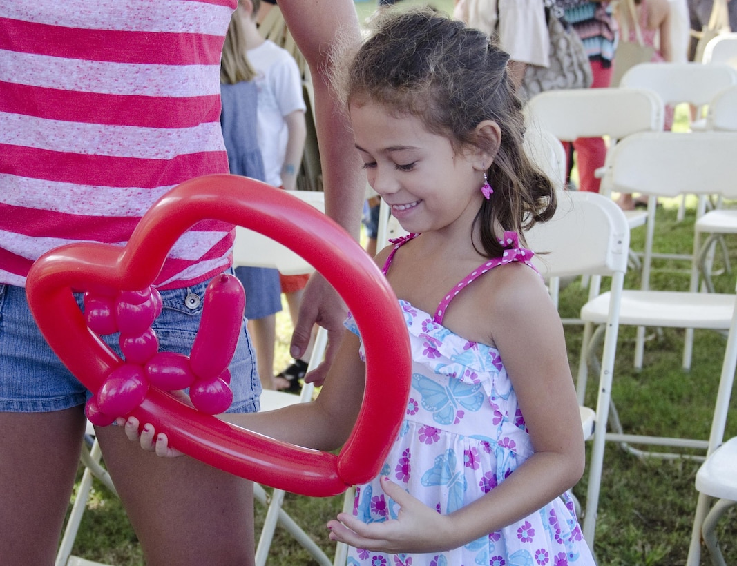 Santa Claus opens village for MCB Hawaii