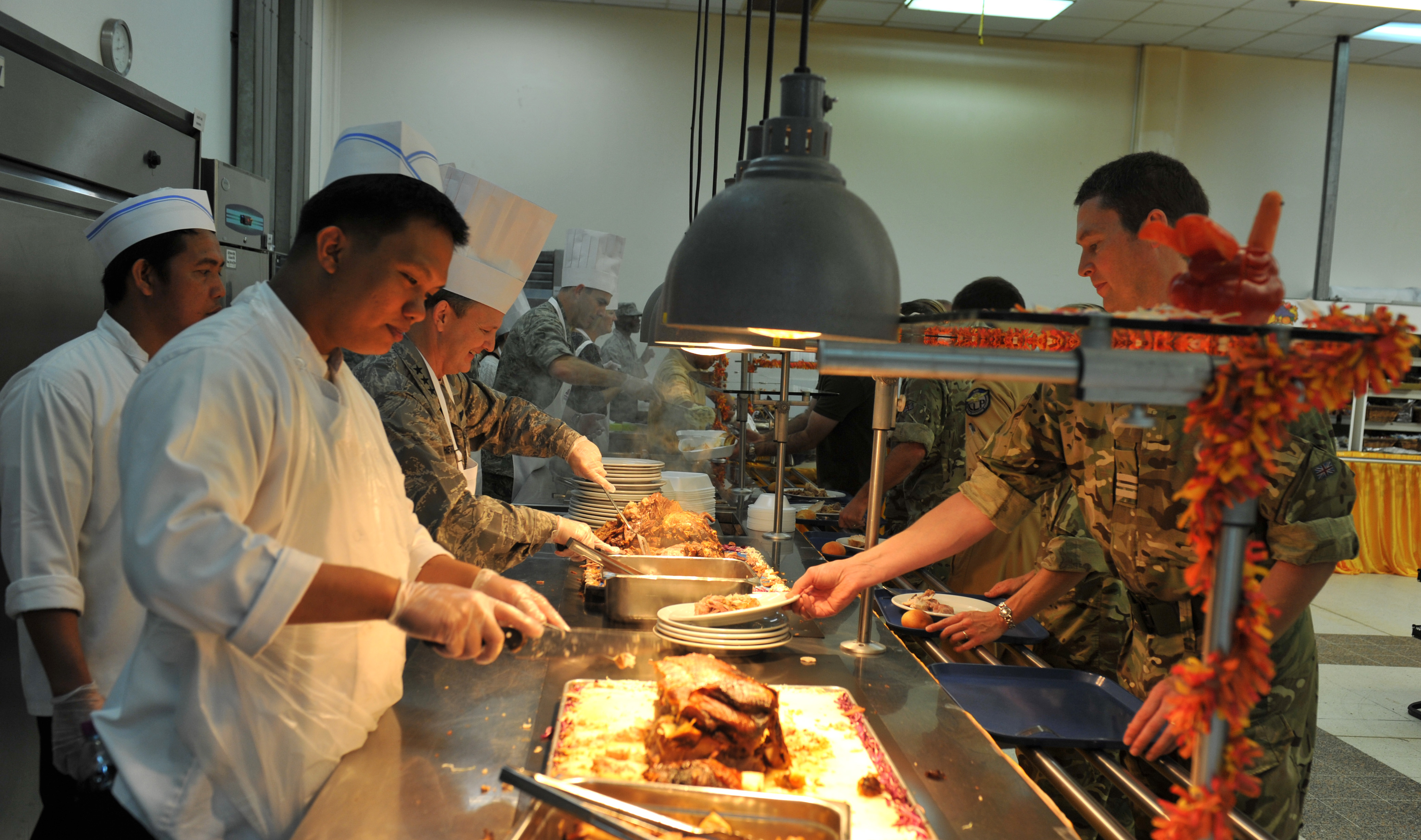 379th EFSS brings Airmen a taste of home > U.S. Air Forces Central ...