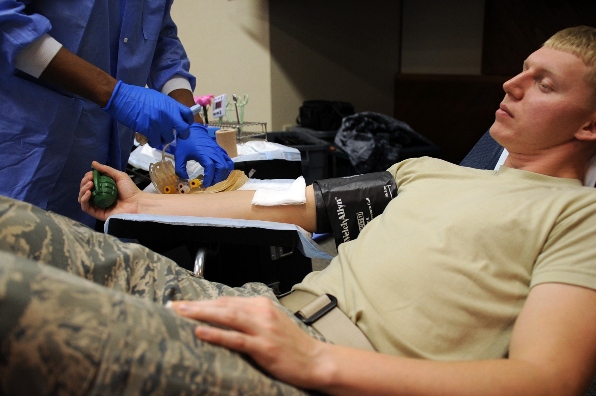 18th MDG holds blood drive > Kadena Air Base > Article Display