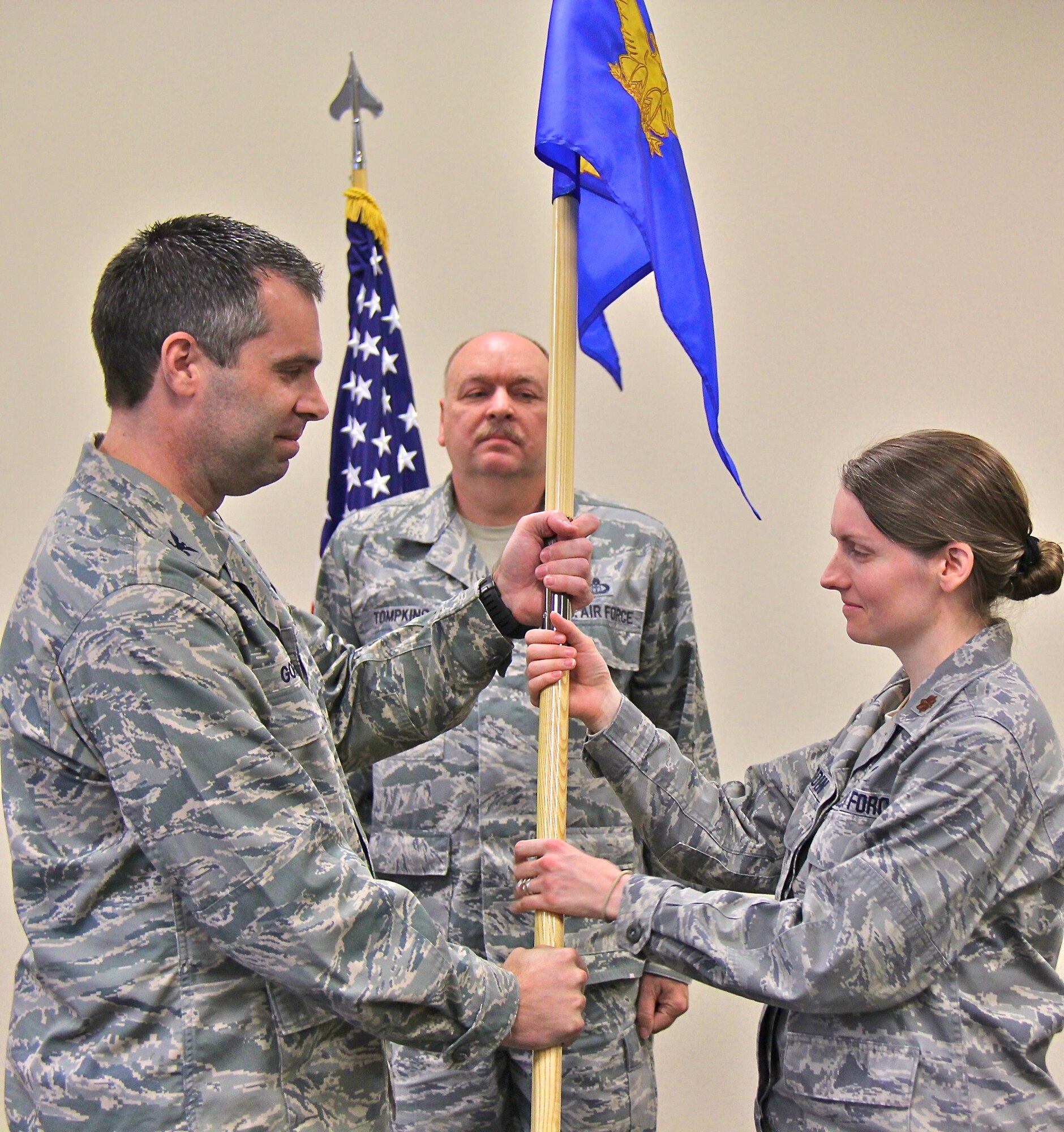 Major Maddin assumes command of 12th OWF > 932nd Airlift Wing > Article ...