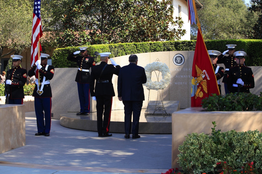 Wreath laying dedicated to President Reagan