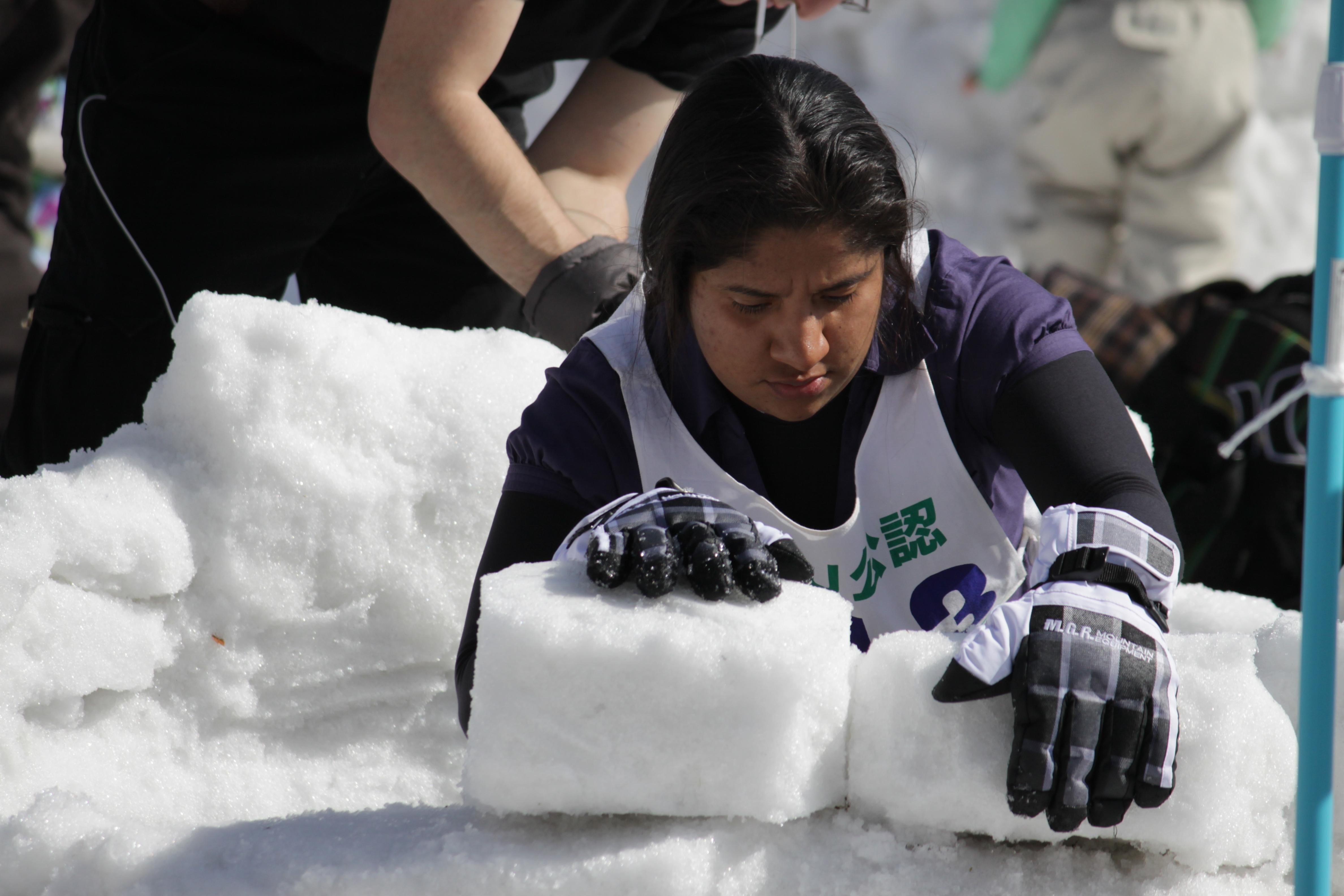 CLC-36 Marines compete in First World Igloo Building Championship