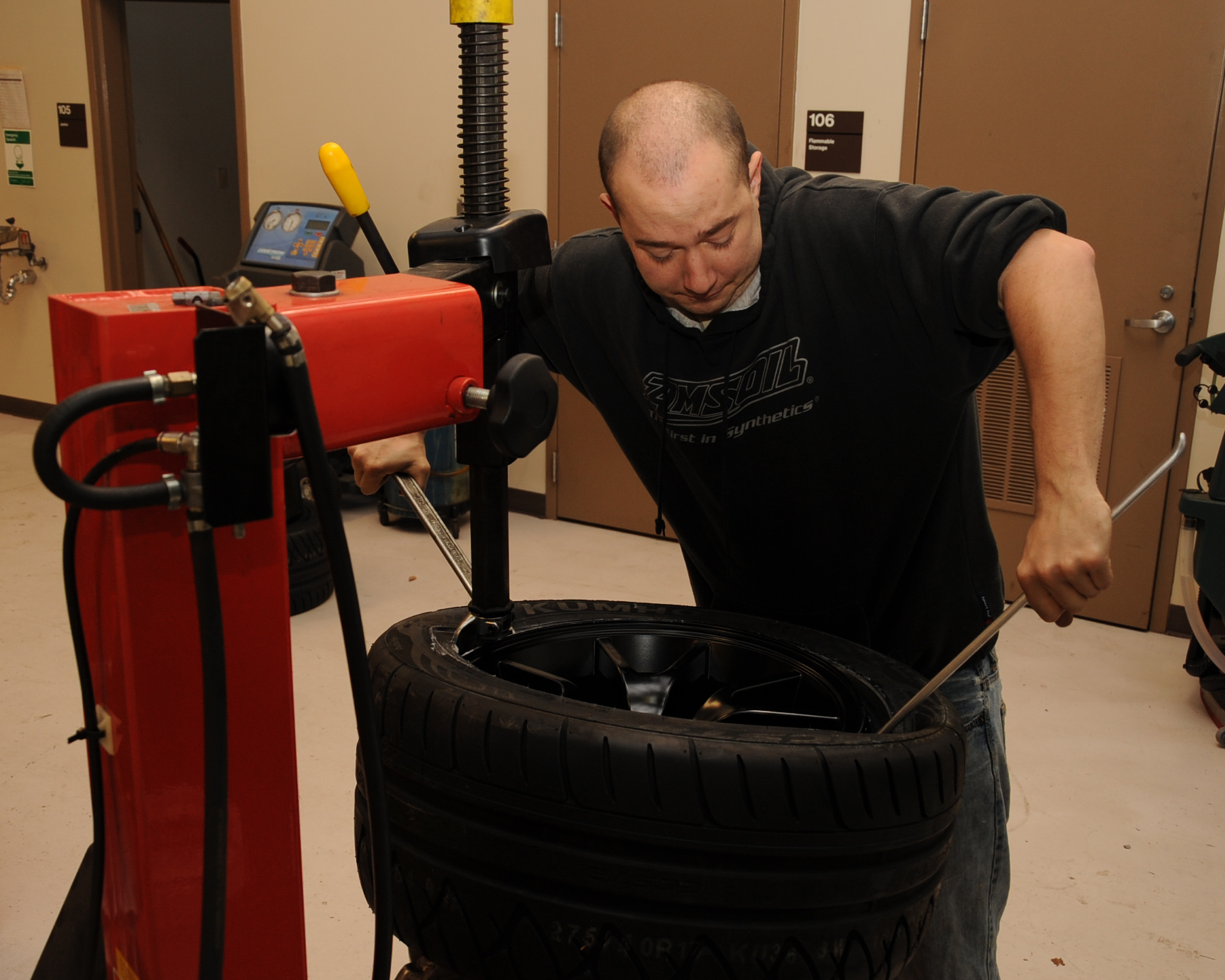 Do it yourself at the Auto Hobby Shop > Barksdale Air Force Base > News