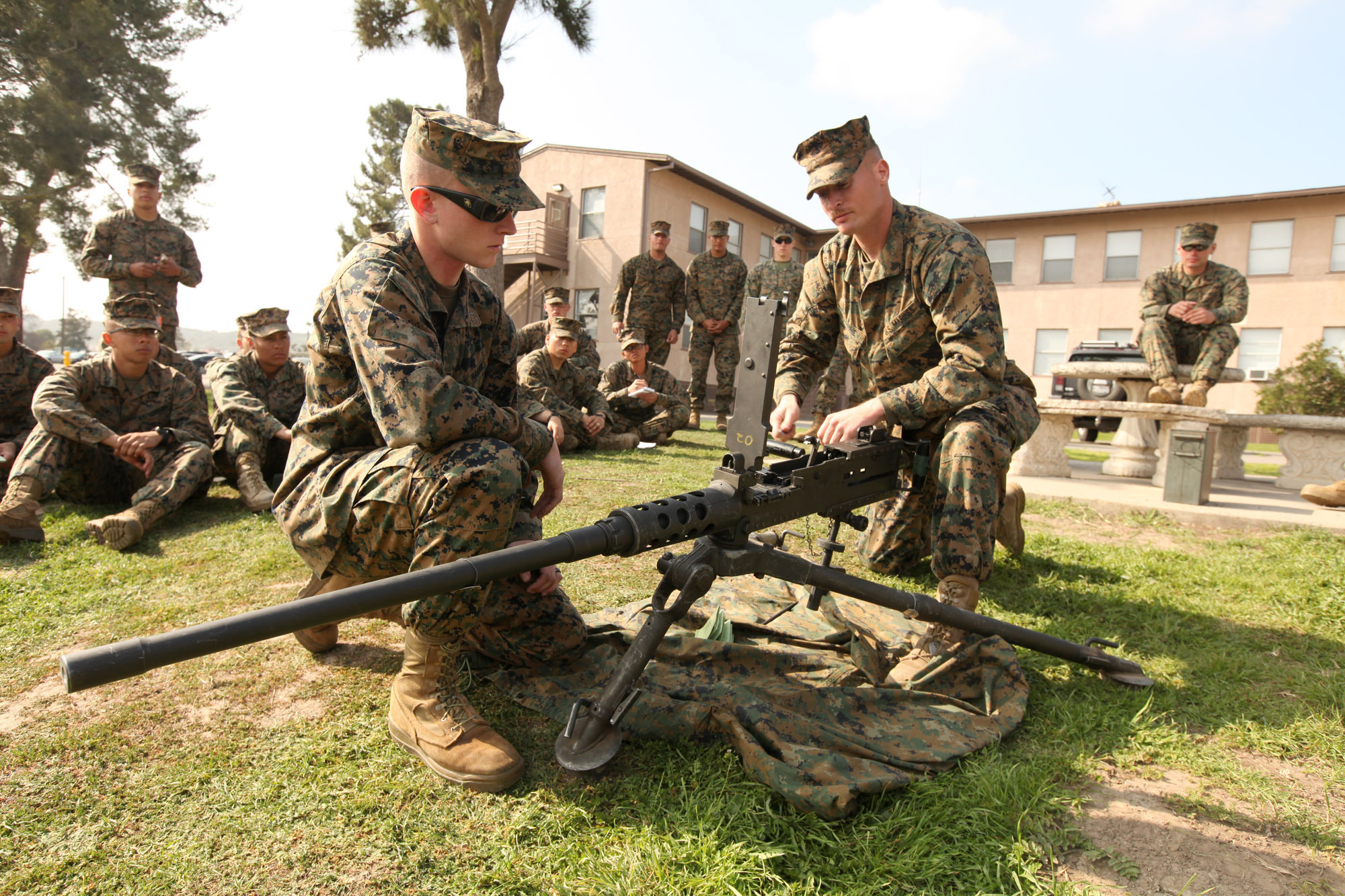 1st LE Bn. brushes up on weapons skills