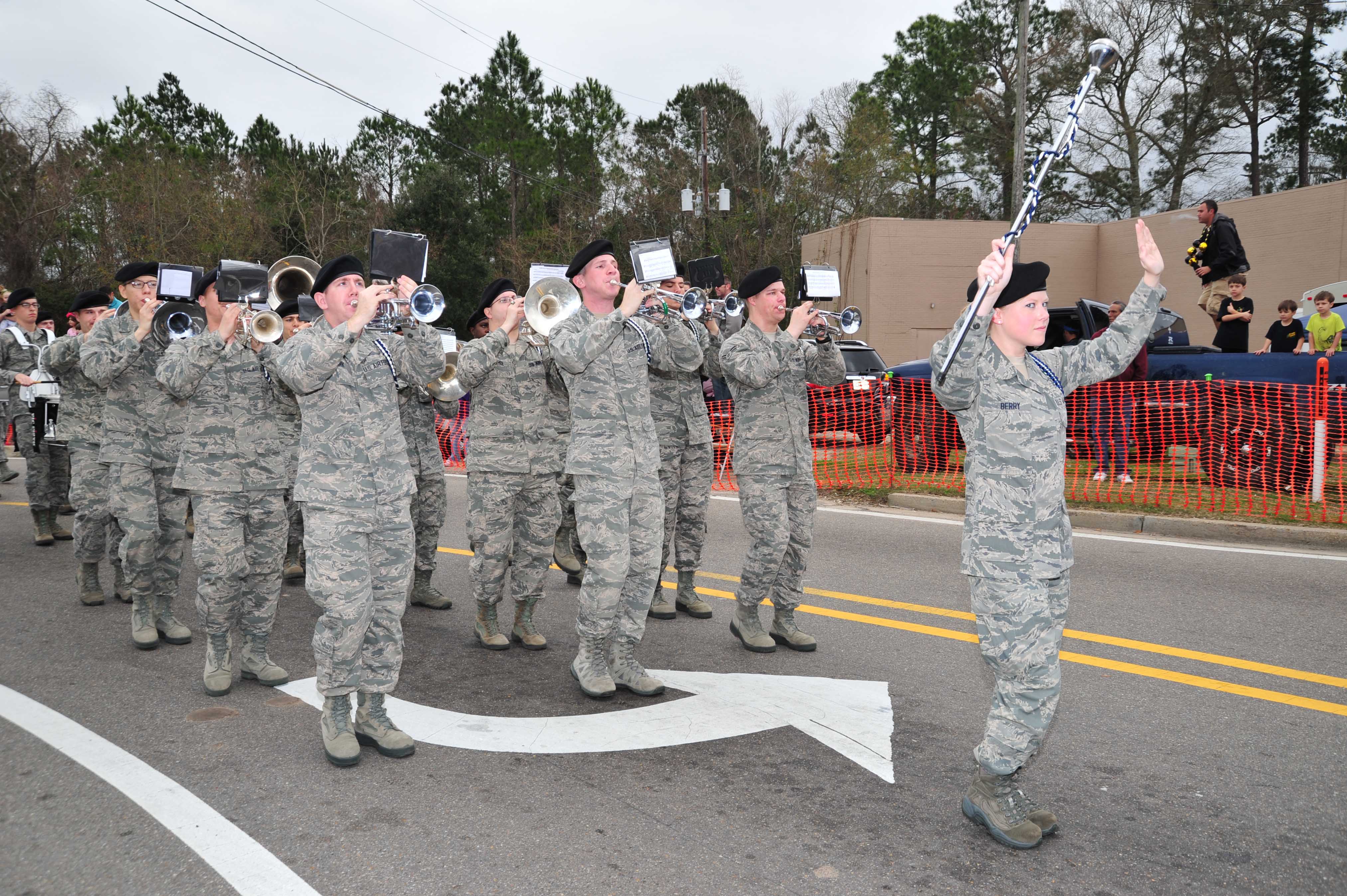 403rd Wing marches in Mardi Gras parade
