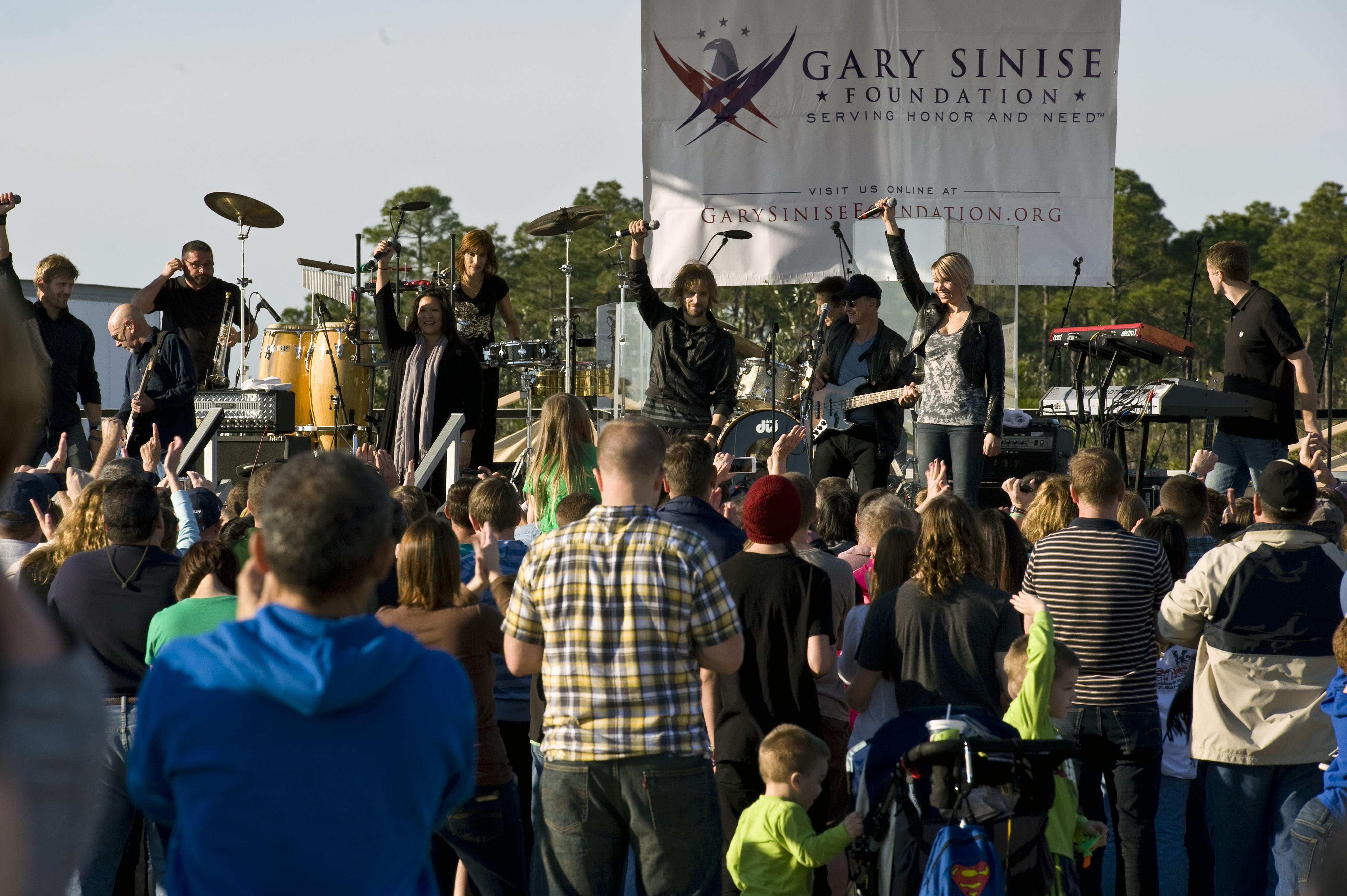 Sinise, Lt. Dan Band salute Air Commandos > Hurlburt Field > Article ...