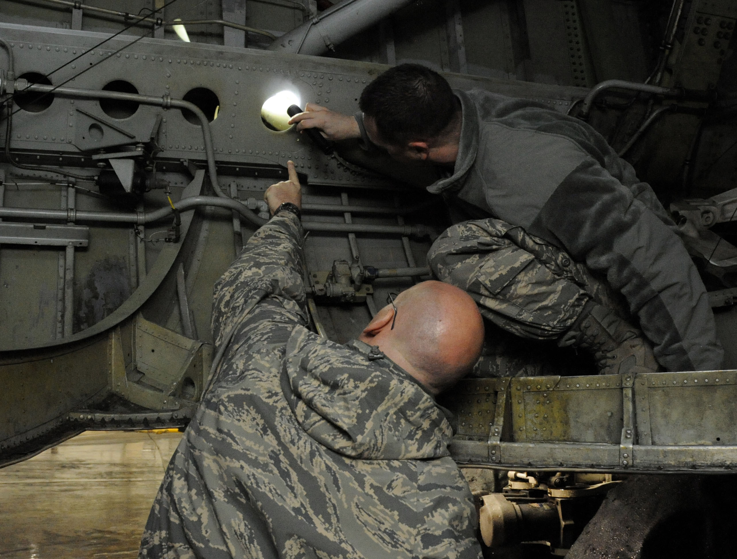 A clean BUFF is a happy BUFF > Barksdale Air Force Base > Display