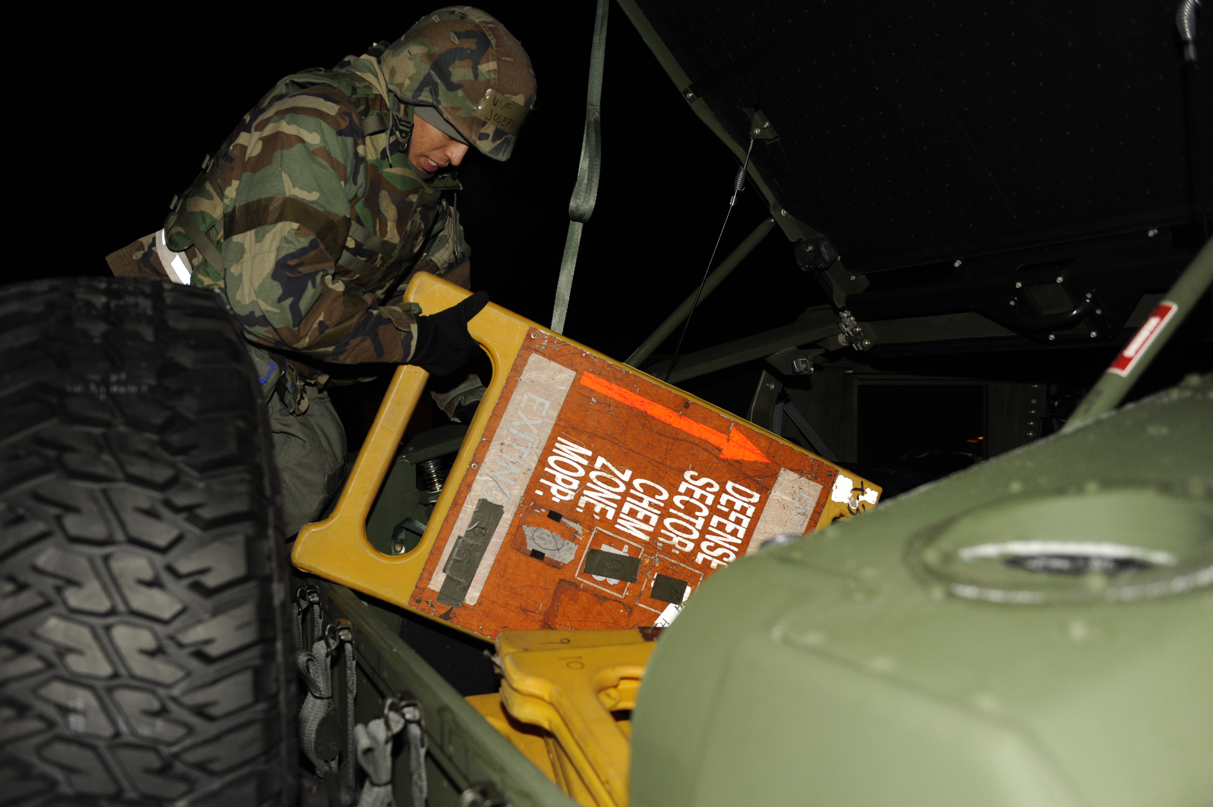 Wolf Pack sets up stanchions during exercise Beverly Bulldog > Kunsan ...