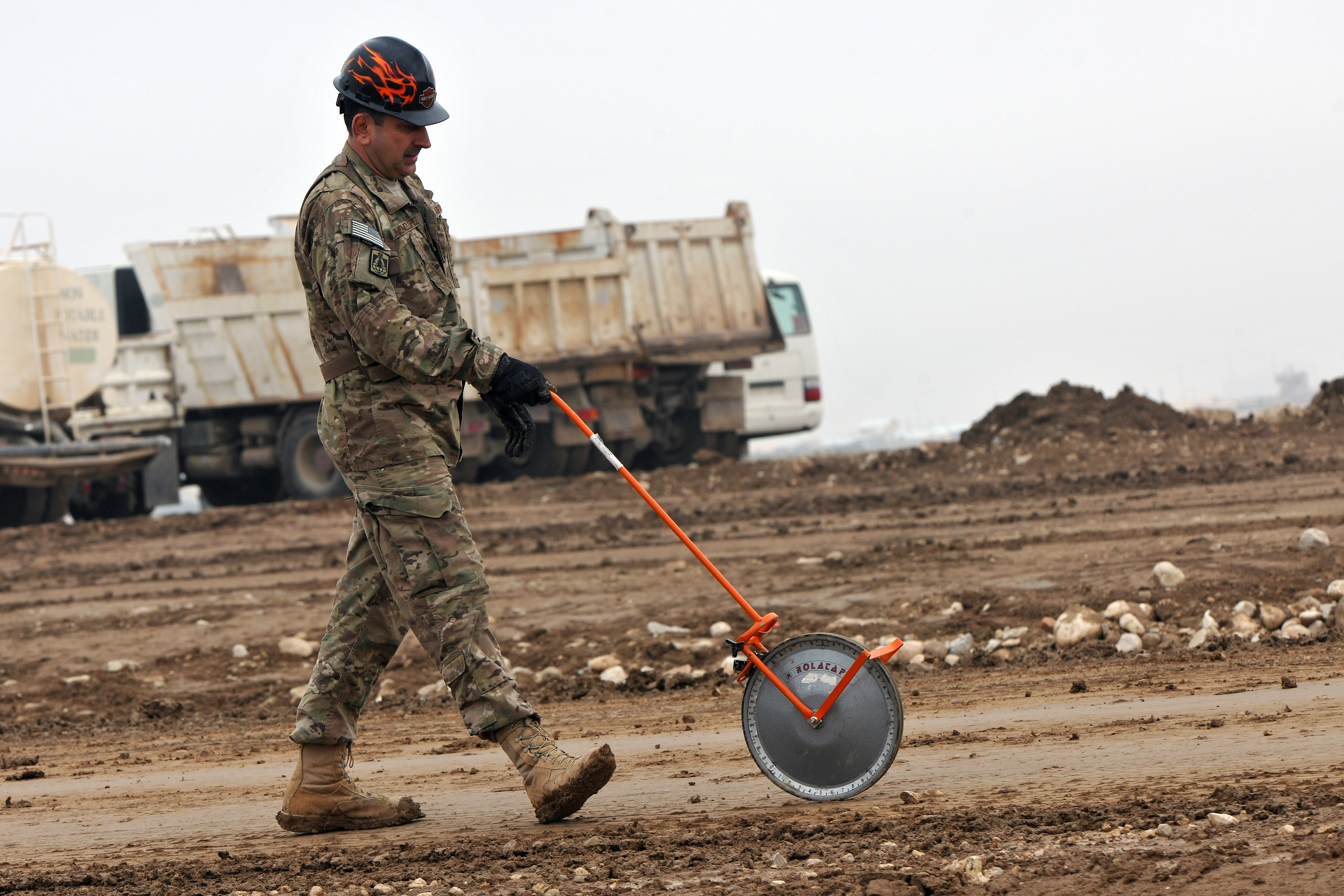 Deployed Comm Airmen dig it > U.S. Air Forces Central > Display