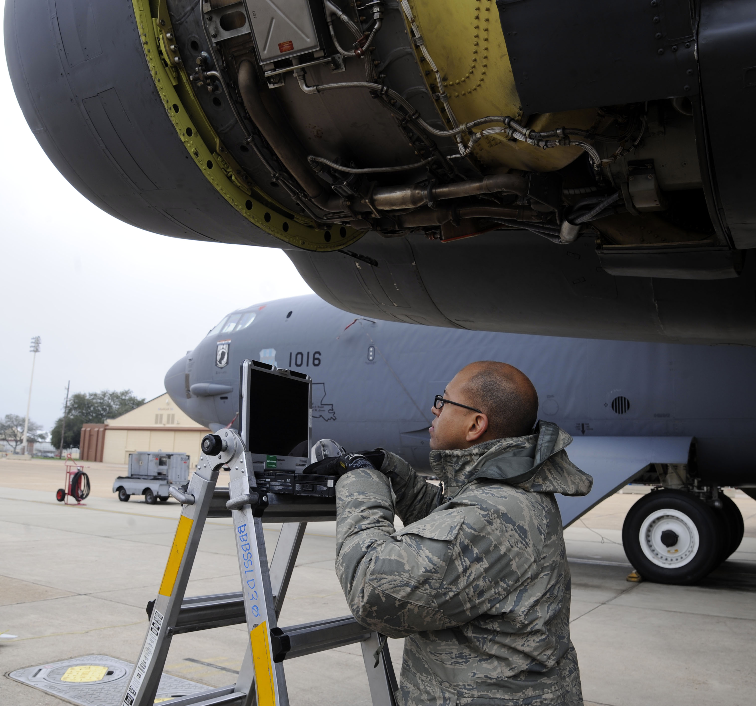 Fixing the BUFF's wing to fly again > Barksdale Air Force Base > Display