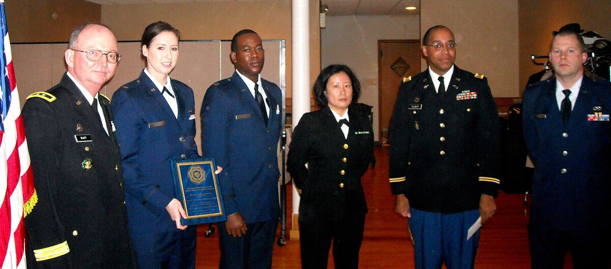 MOAA presents Junior Officer of the Year award > Joint Base McGuire-Dix ...