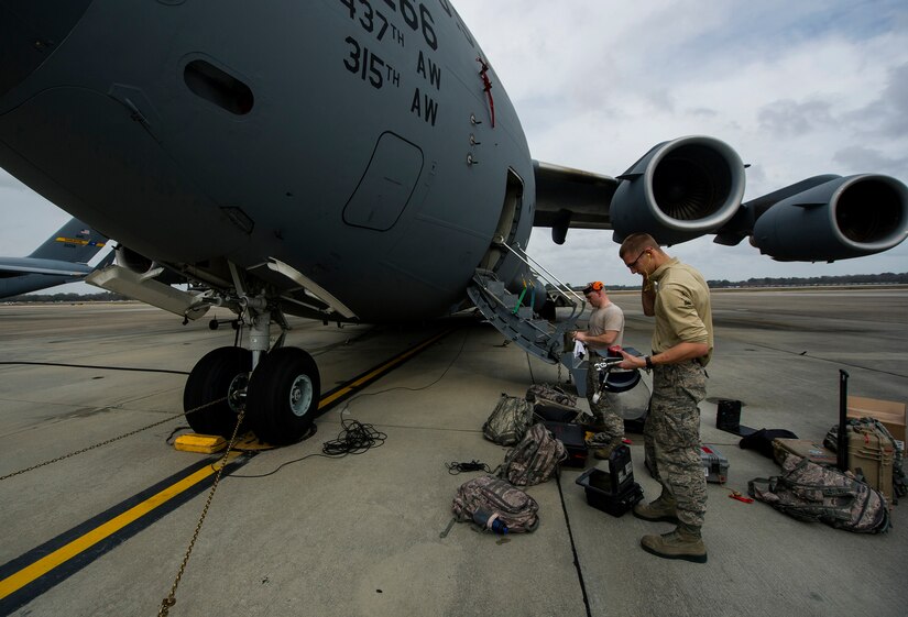 437th AMXS Airmen keep aircraft flying > Joint Base Charleston ...