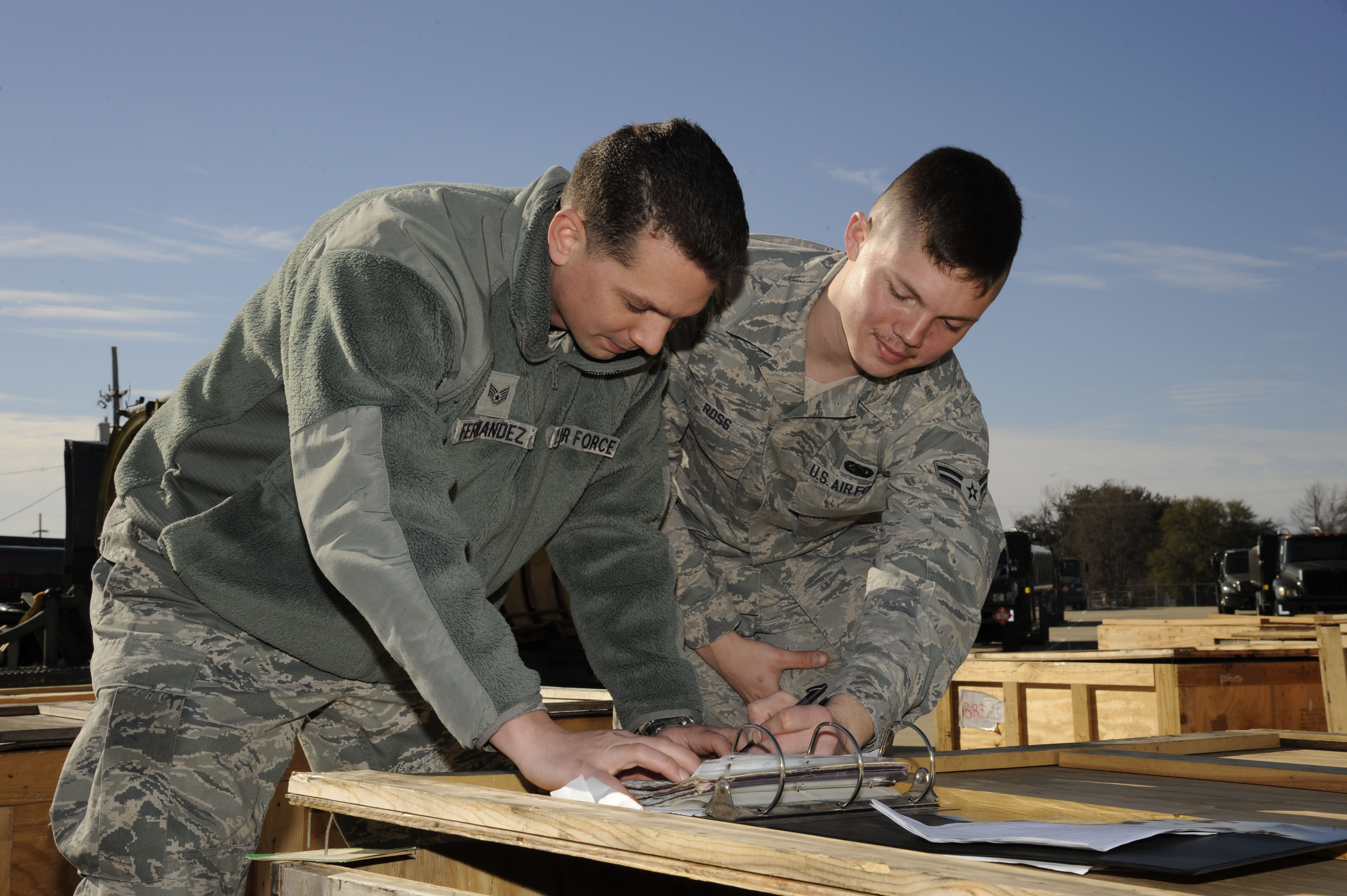 Load'em and ship'em: 2 LRS Vehicle Ops moves with a purpose > Barksdale ...