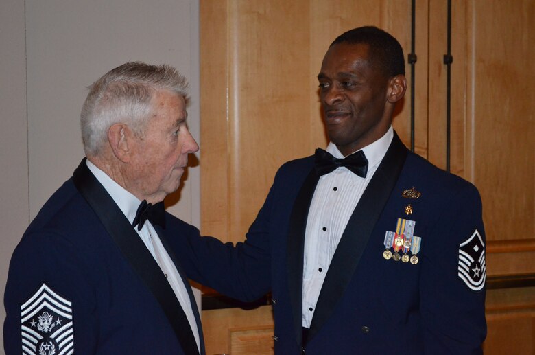 Chief Gaylor inspires at "Alamo Wing's" second annual awards banquet ...