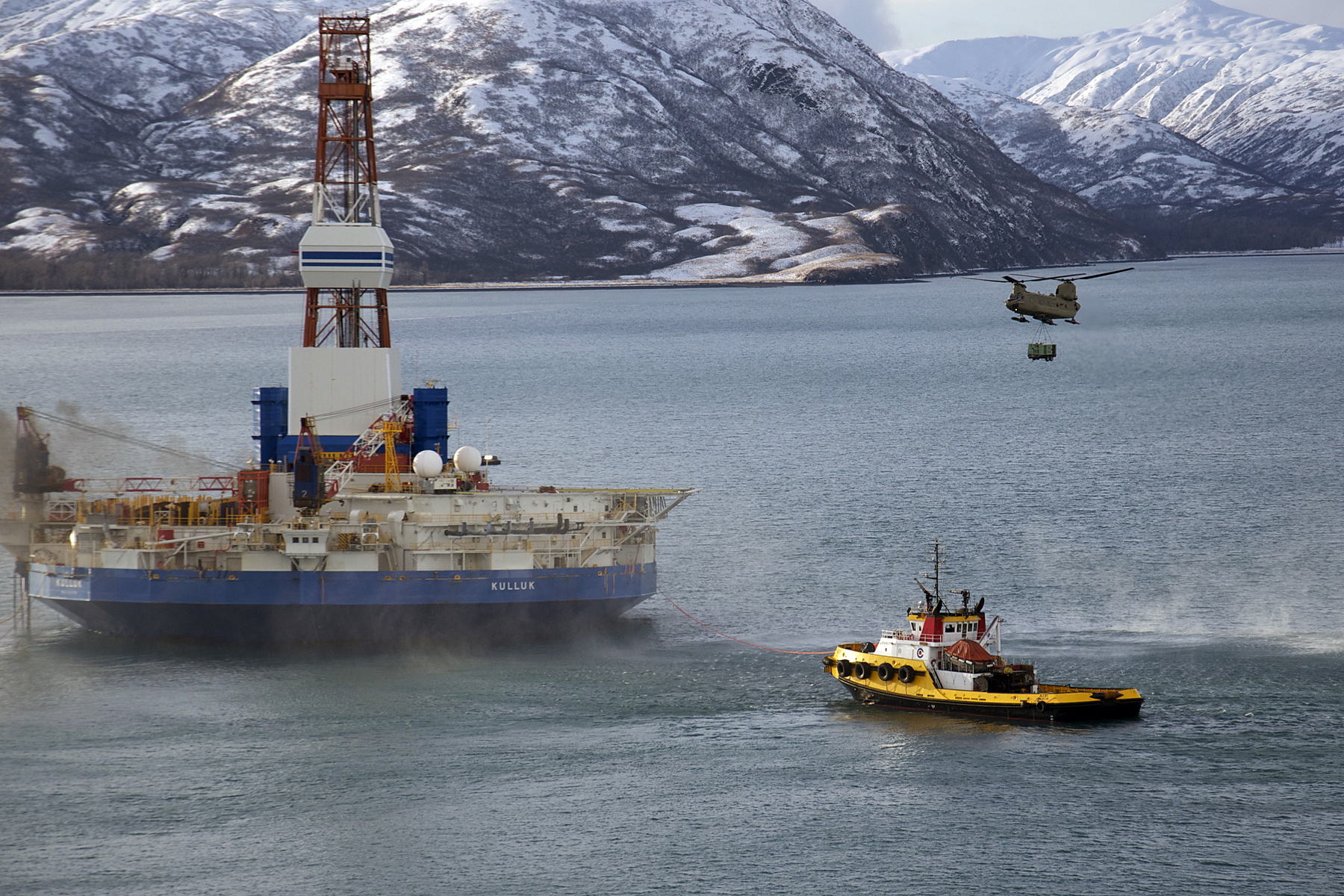 Army helicopters aid stranded oil rig
