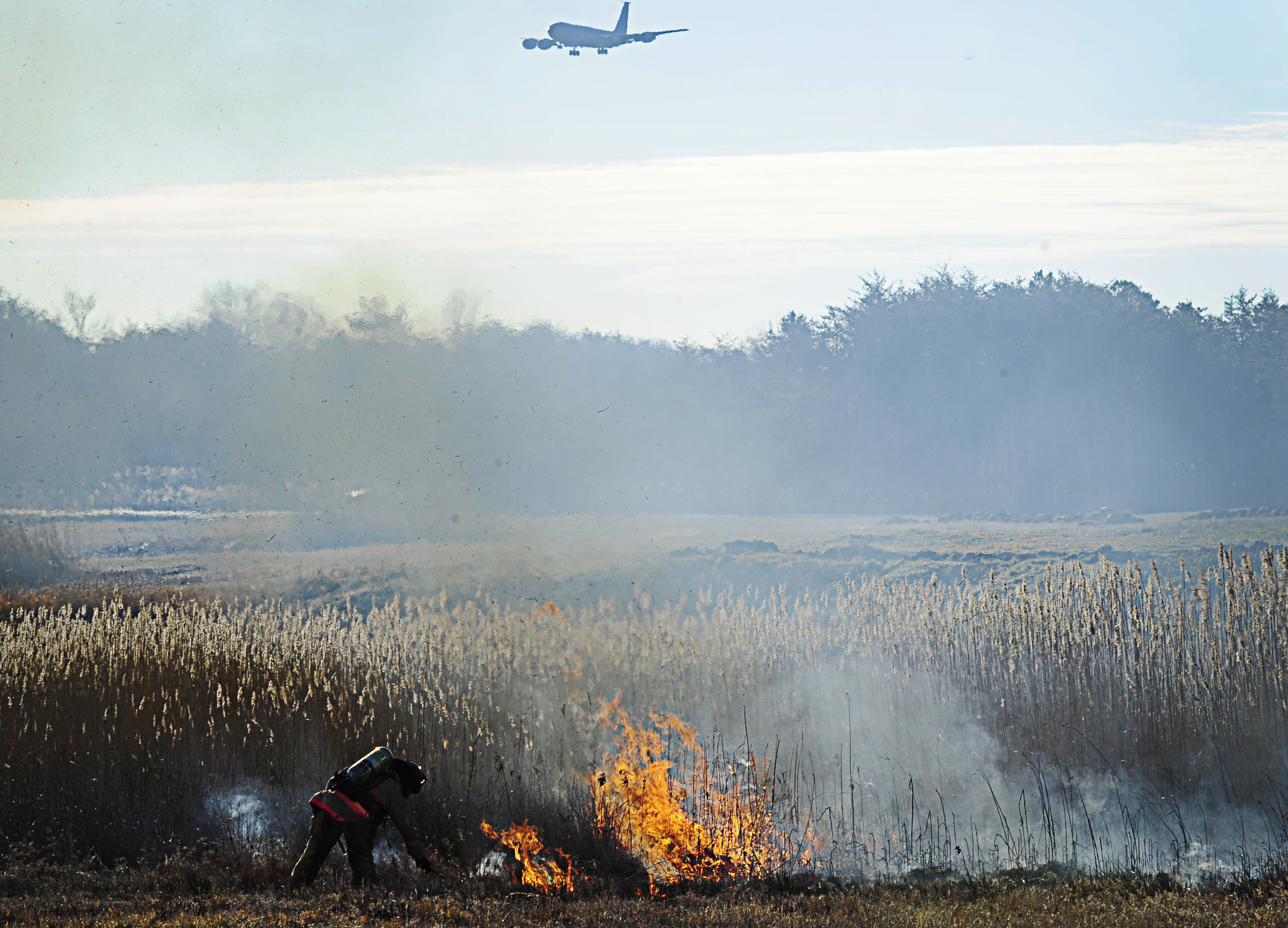 11th CES Airmen set fire to the flightline > Joint Base Andrews ...