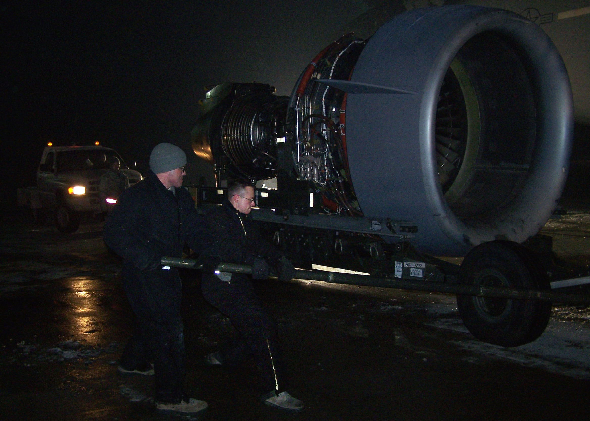 Maintainers work around the clock to return aircraft to flight > U.S ...