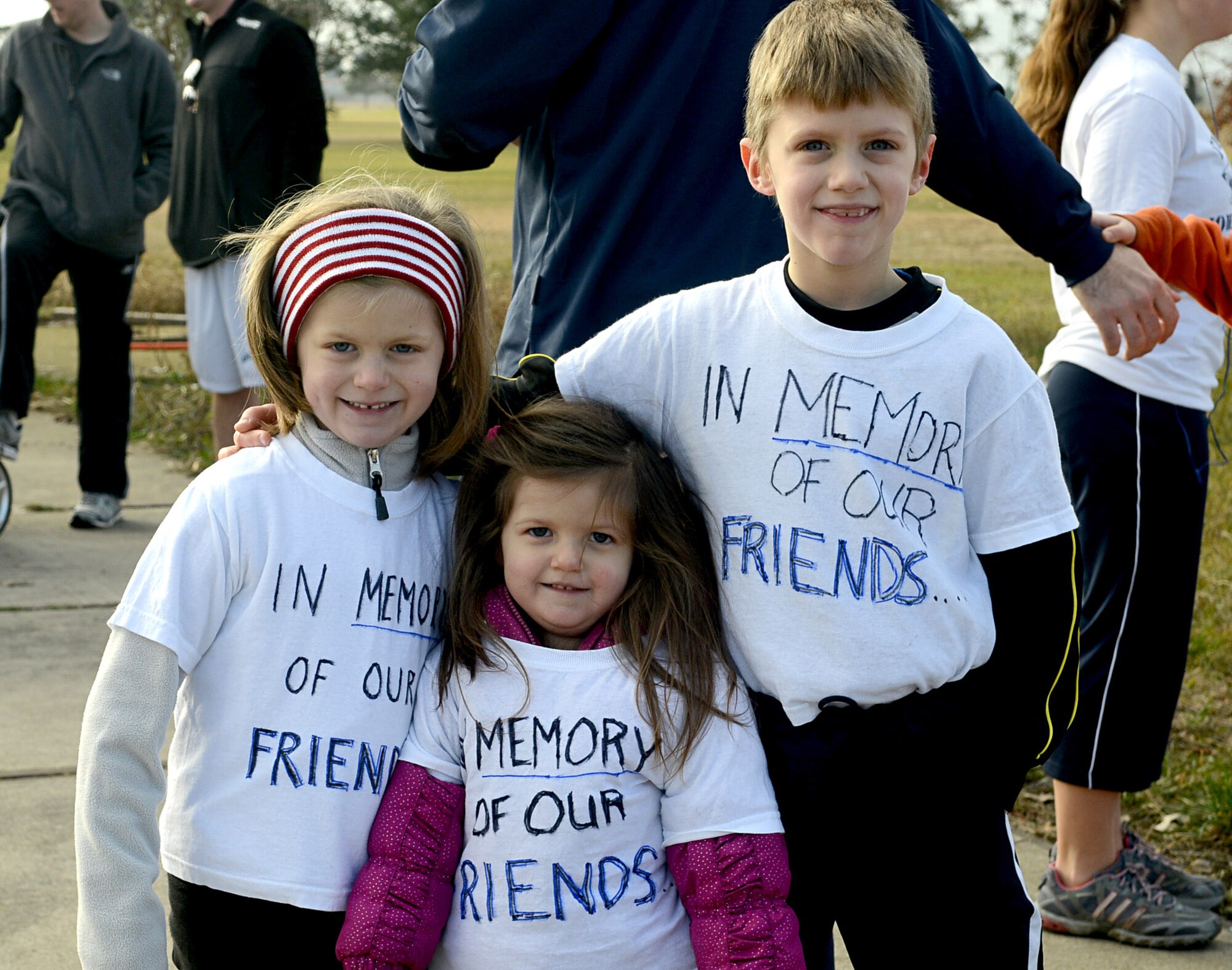 Runners support Sandy Hook community > Aviano Air Base > Display
