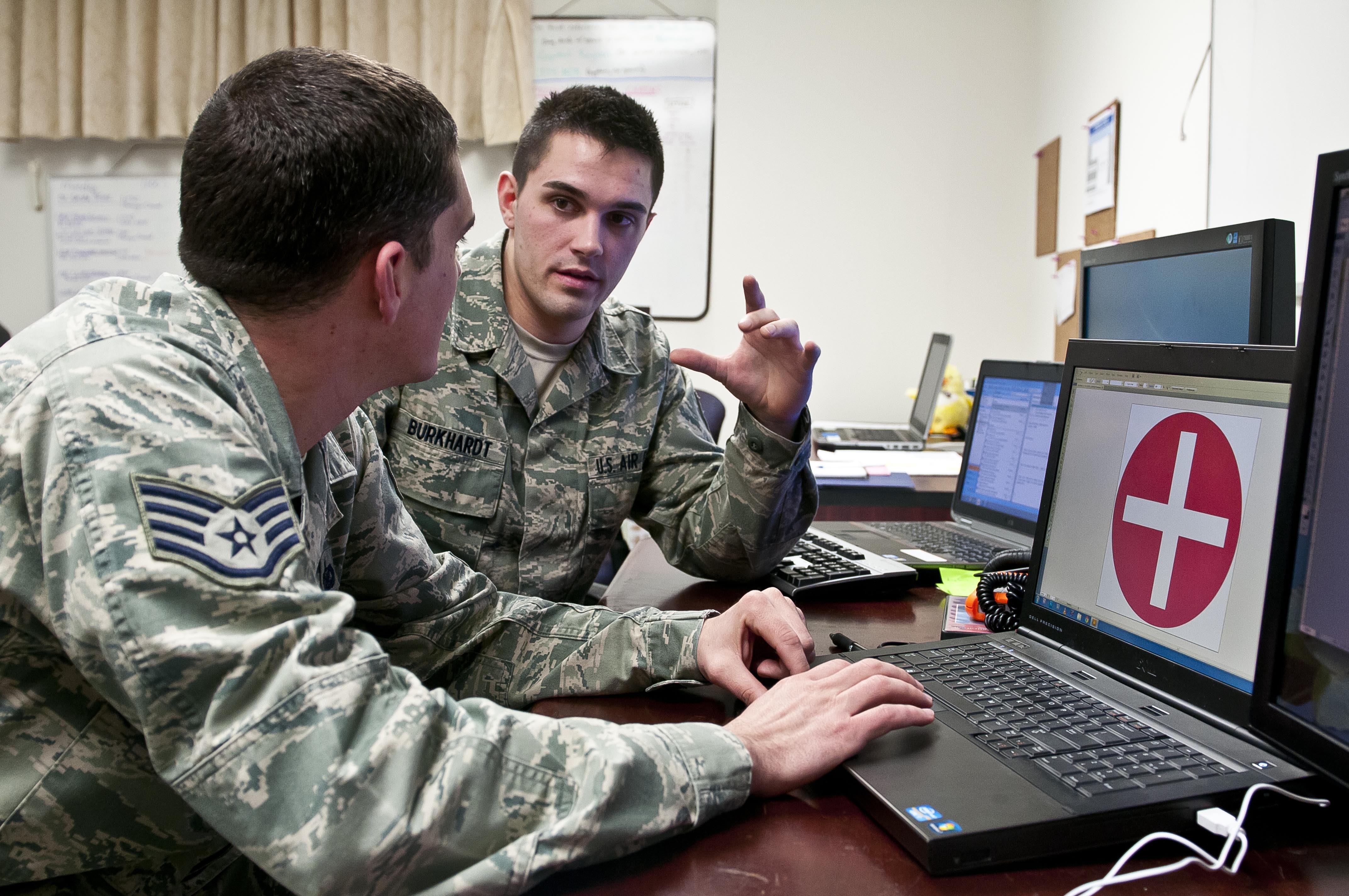 Air Force duo design smart phone application for Inauguration Day > Air ...