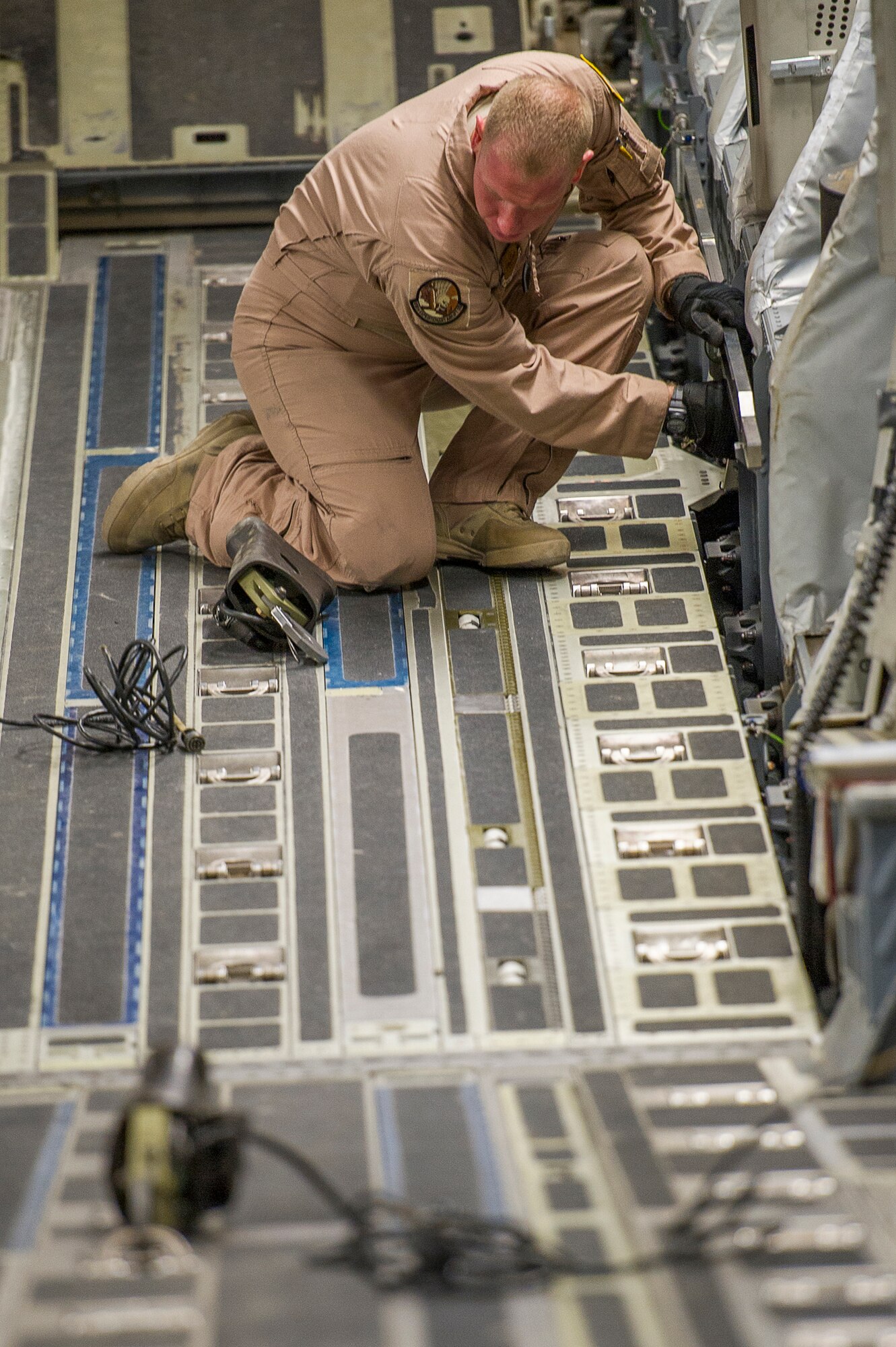 Airlift delivers critical supplies > U.S. Air Forces Central > News