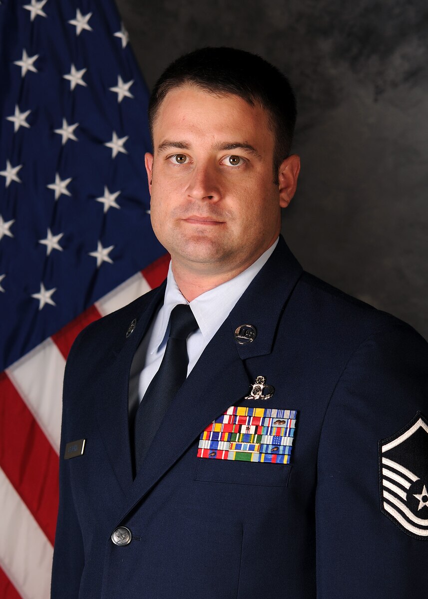 Airman finishes Marine NCO course with honors > Eglin Air Force Base ...