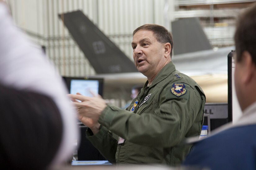 Program officer visits integrated F-35 testing facility > Air Force ...