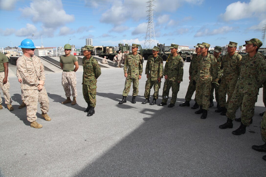 JGSDF trains in logistics
