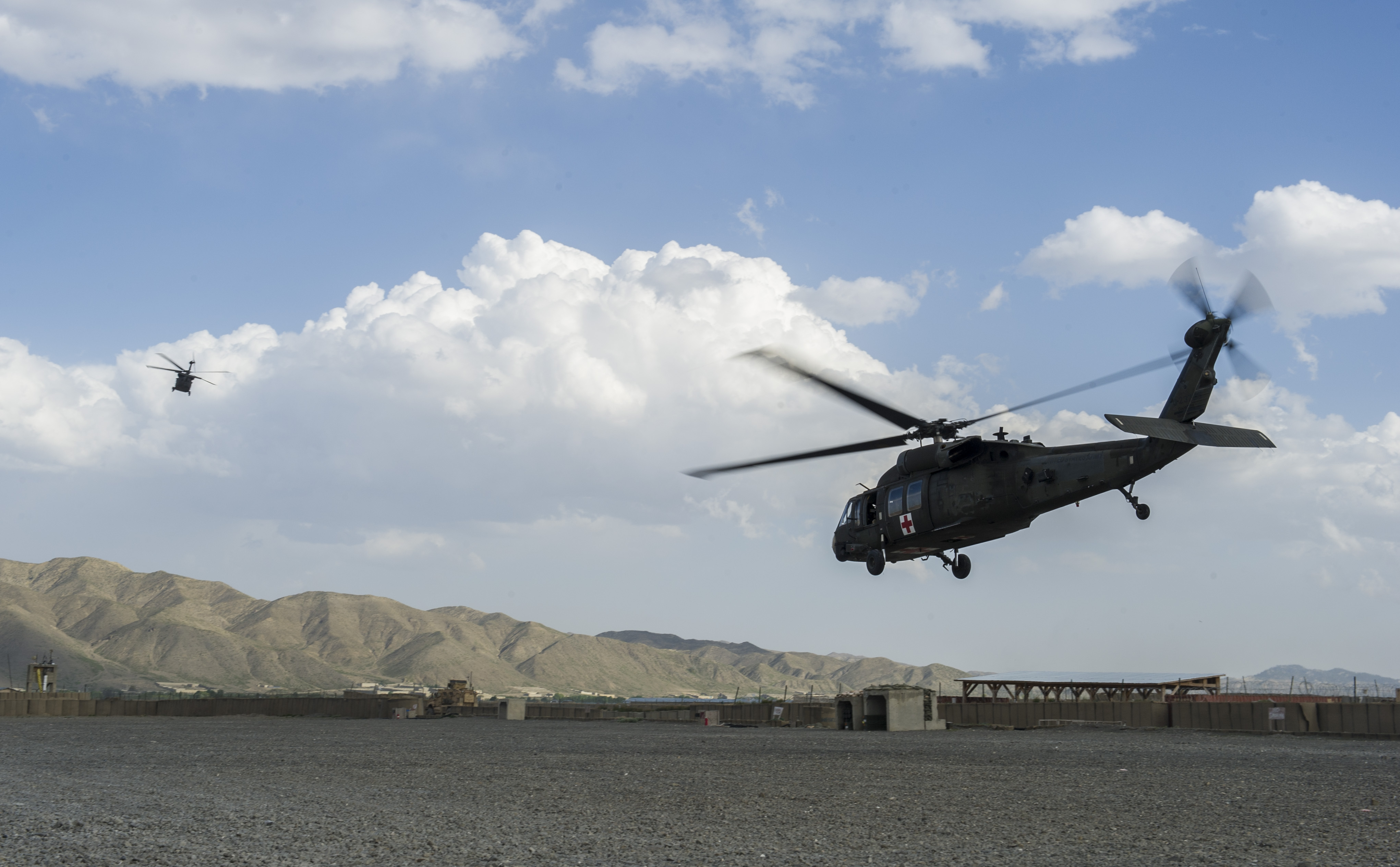 From E.R. to Black Hawk helicopter, Air Force nurse 'returns' to Army ...