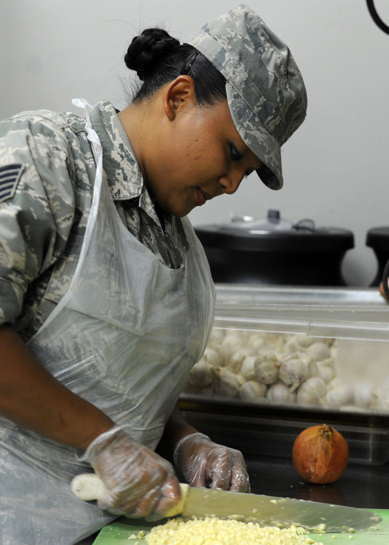 Food service 'fuels' deployed forces > U.S. Air Forces Central > News