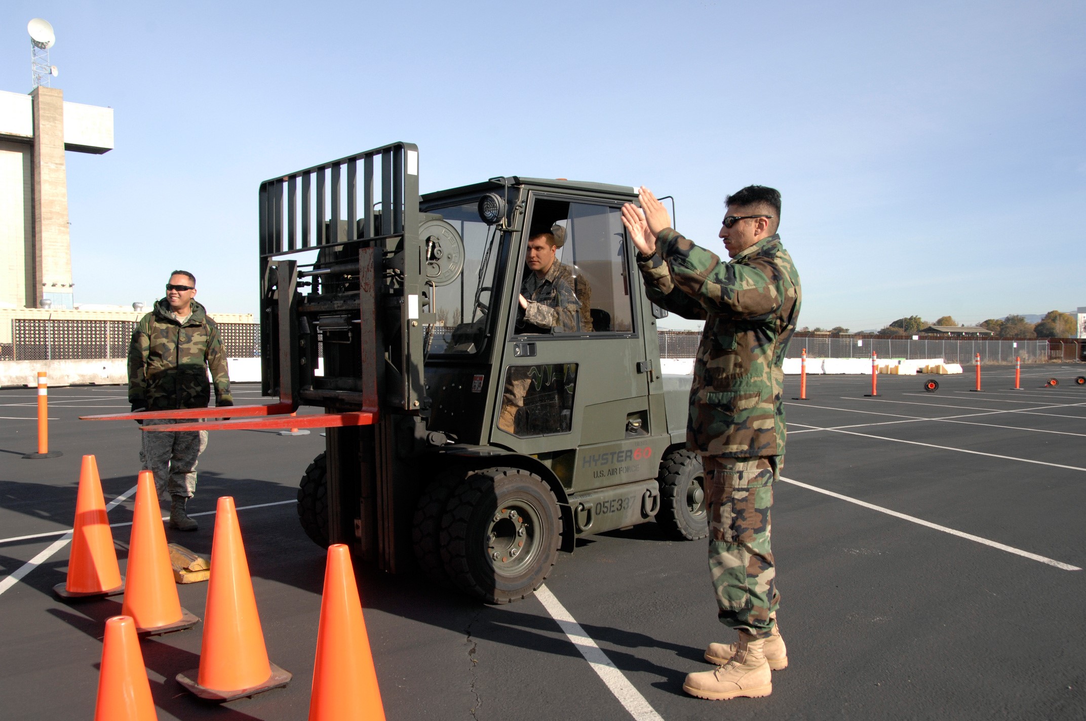 LRS 'Port Dogs' form wing's first Aerial Port Flight > National Guard ...