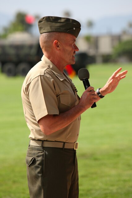 1st MLG bids farewell to commanding general > 1st Marine Logistics ...