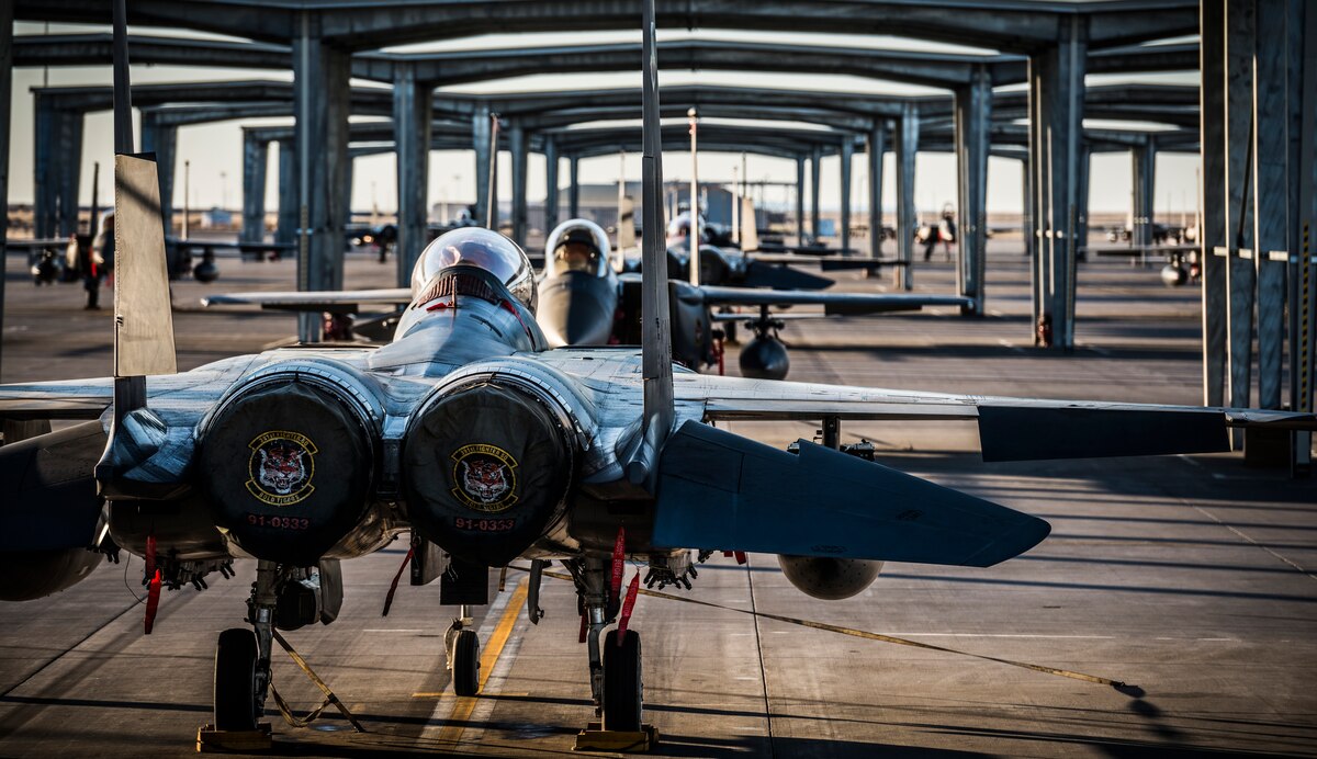 Flying operations resume amidst DoD civilian furloughs > Mountain Home ...