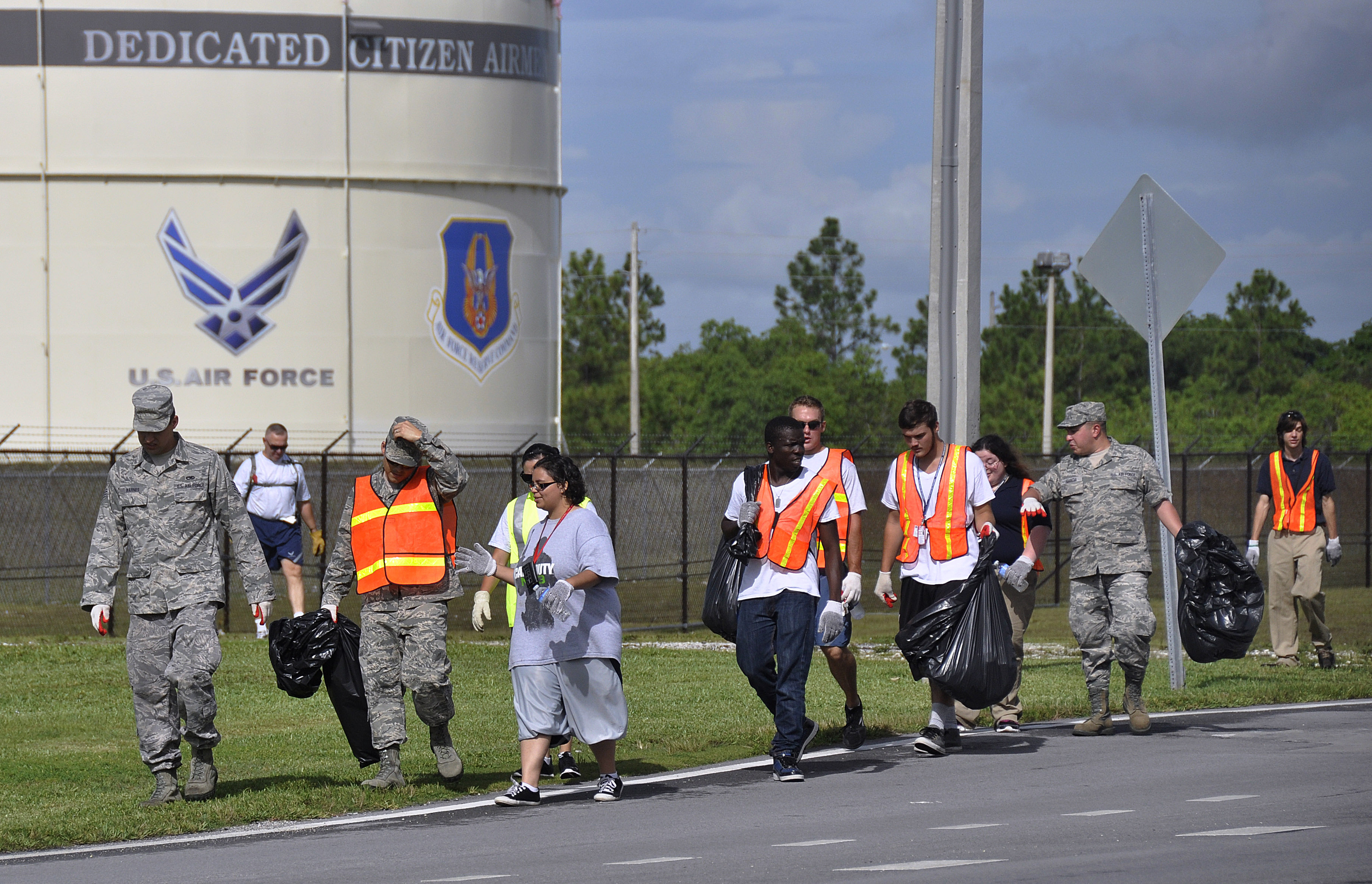 Homestead ARB teams up with Job Corps for another roadside cleanup ...
