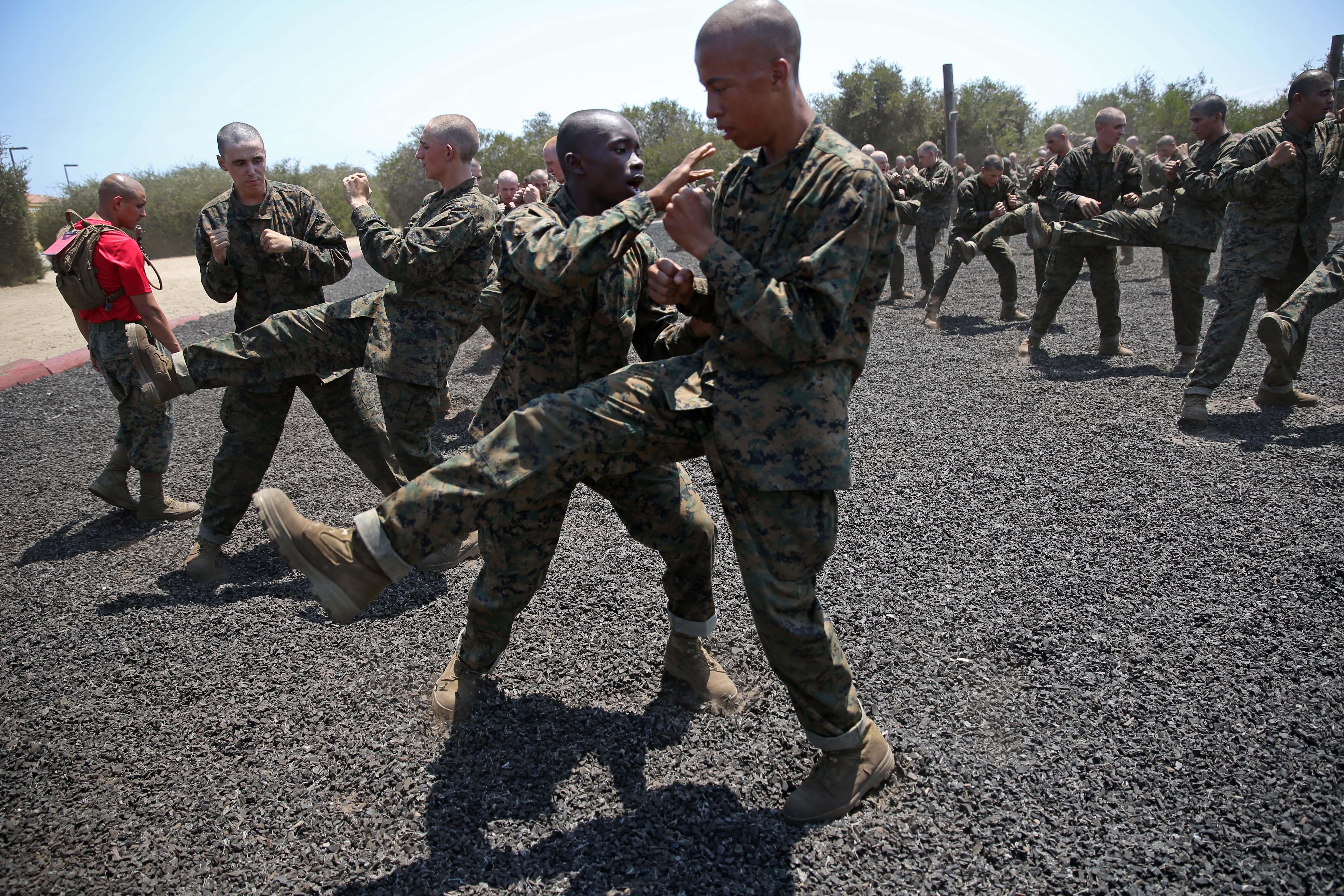 01012000-M-VH750-255