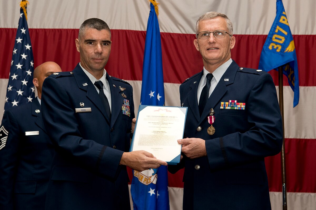 307th MXS, 307th MOF and 707th MXS get new commanders > 307th Bomb Wing ...