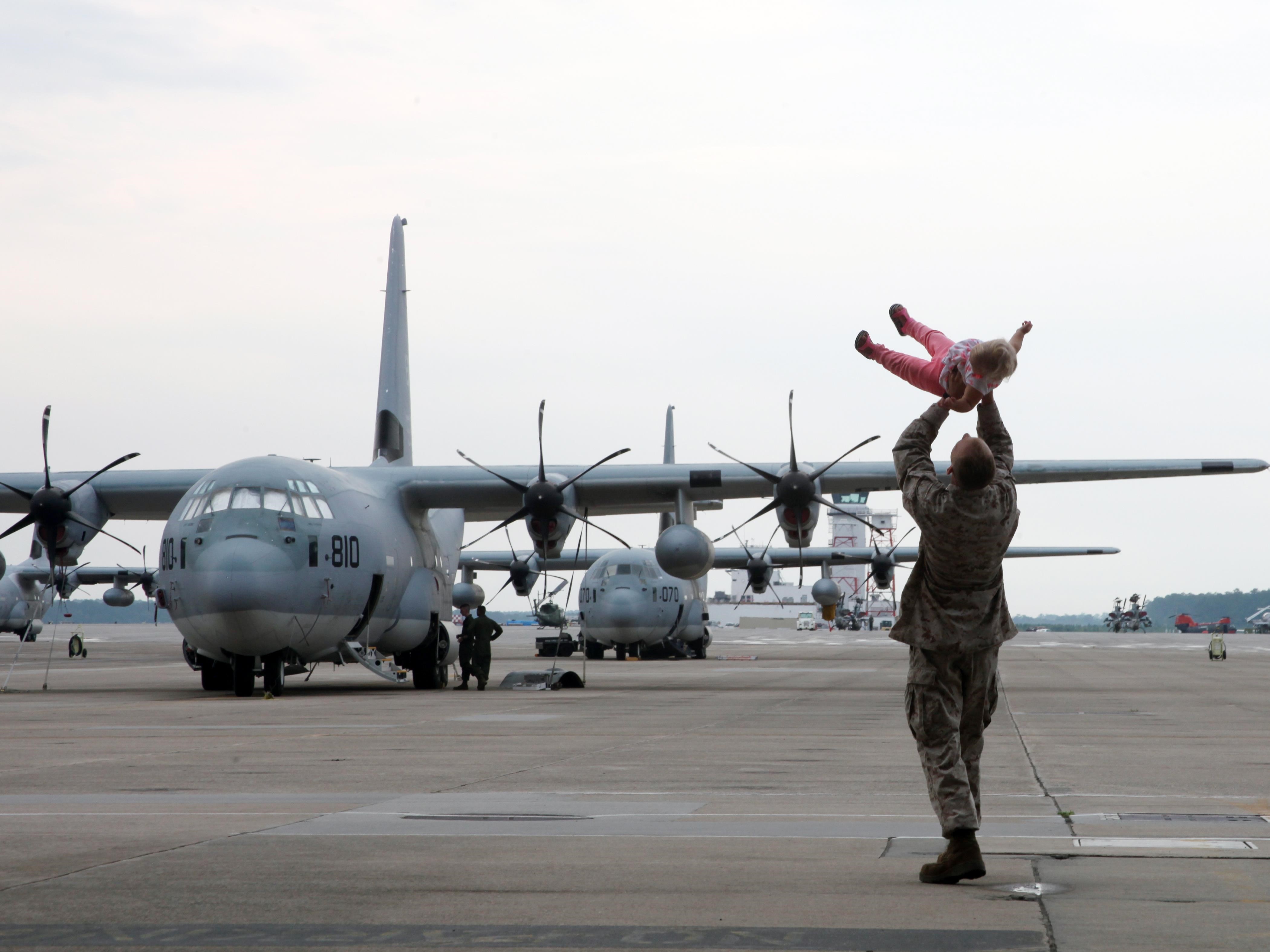 2nd MAW Marines take baton for Operation Enduring Freedom > Marine ...