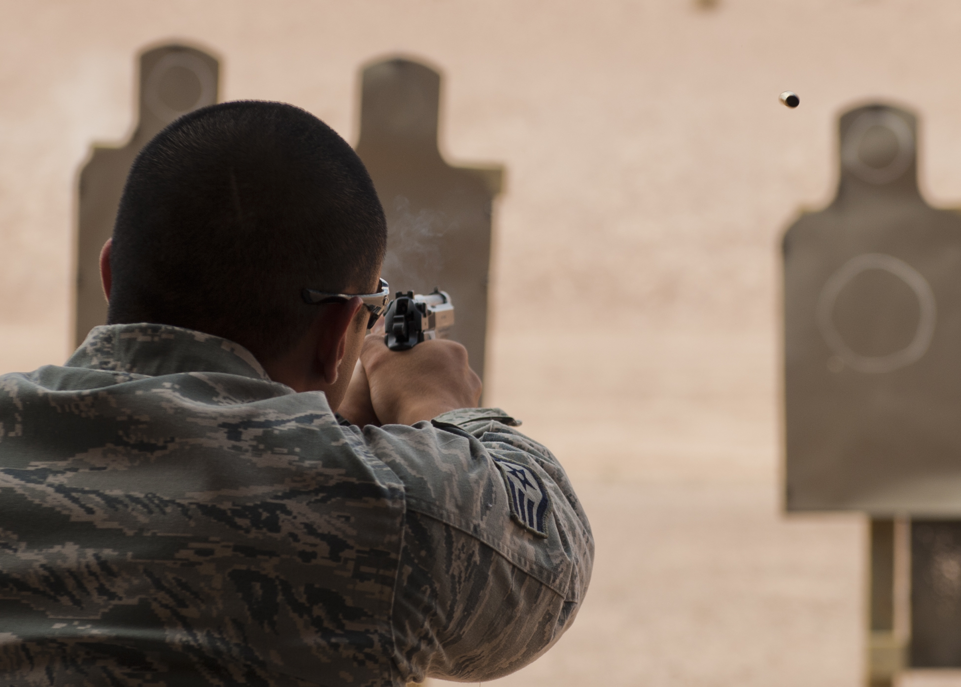 Photos: Airman qualify at CATM and aim for Expert Marksman > Holloman ...