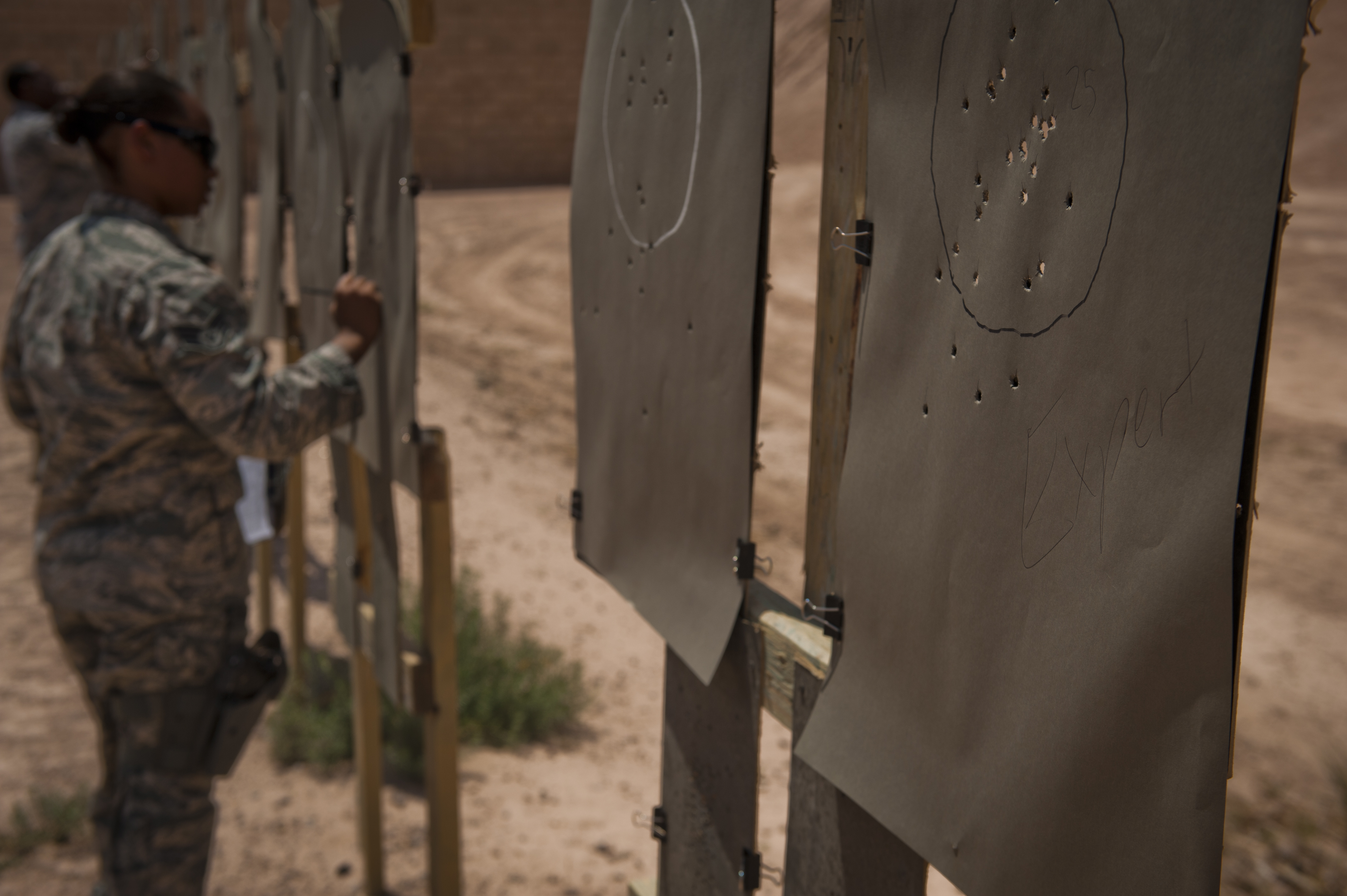 Photos: Airman qualify at CATM and aim for Expert Marksman > Holloman ...