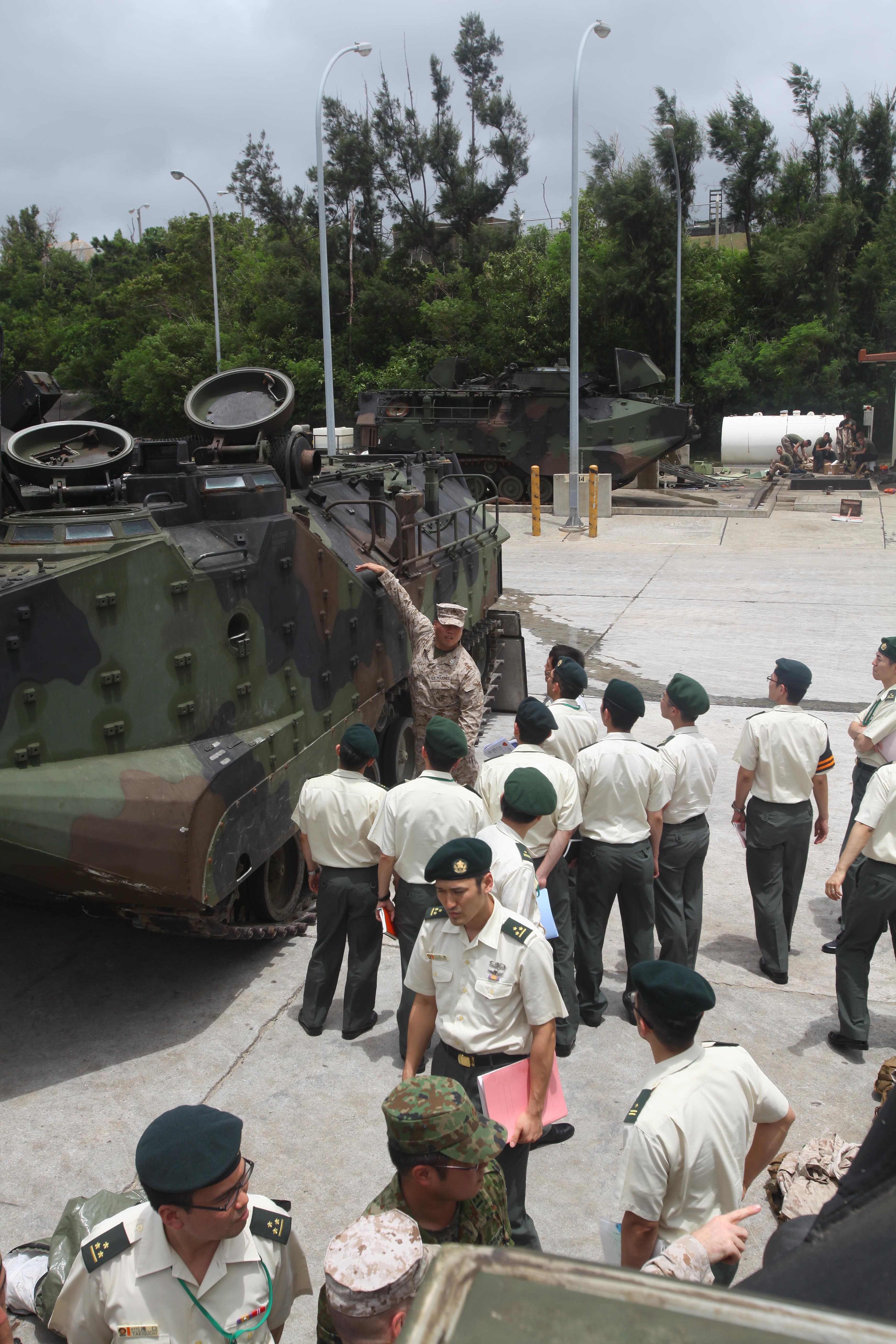 JGSDF officers tour Marine Corps facilities > United States Marine ...