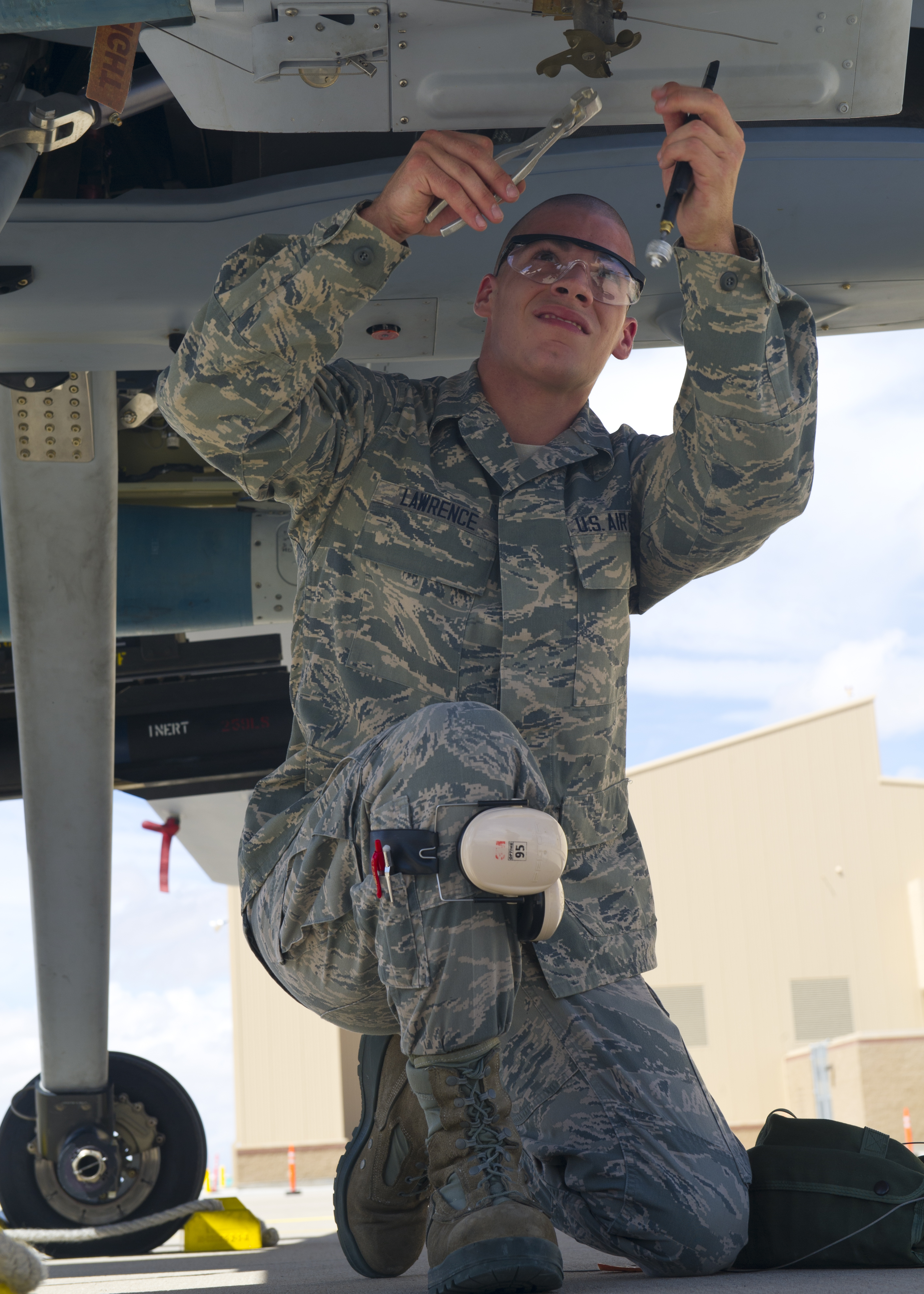 Photos: Load crews compete in second quarter competition > Holloman Air ...