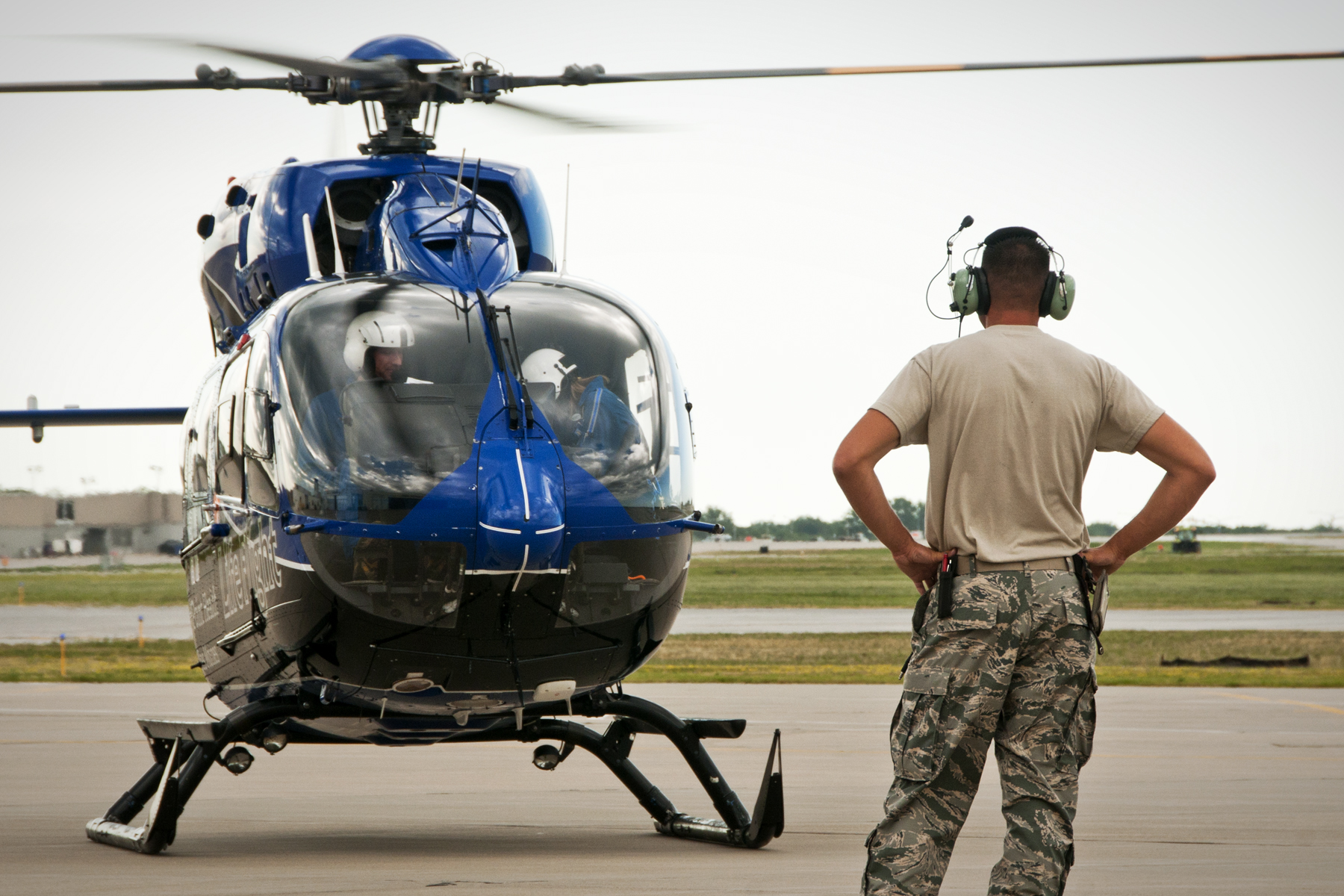 132nd Fighter Wing Welcomes UnityPoint Health Life Flight Team.